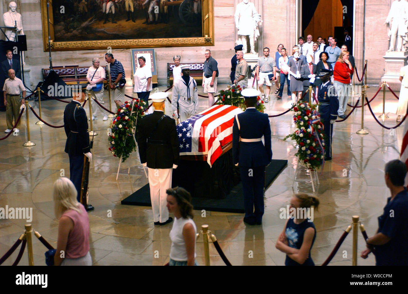 Ronald reagan lies in state hi-res stock photography and images - Alamy