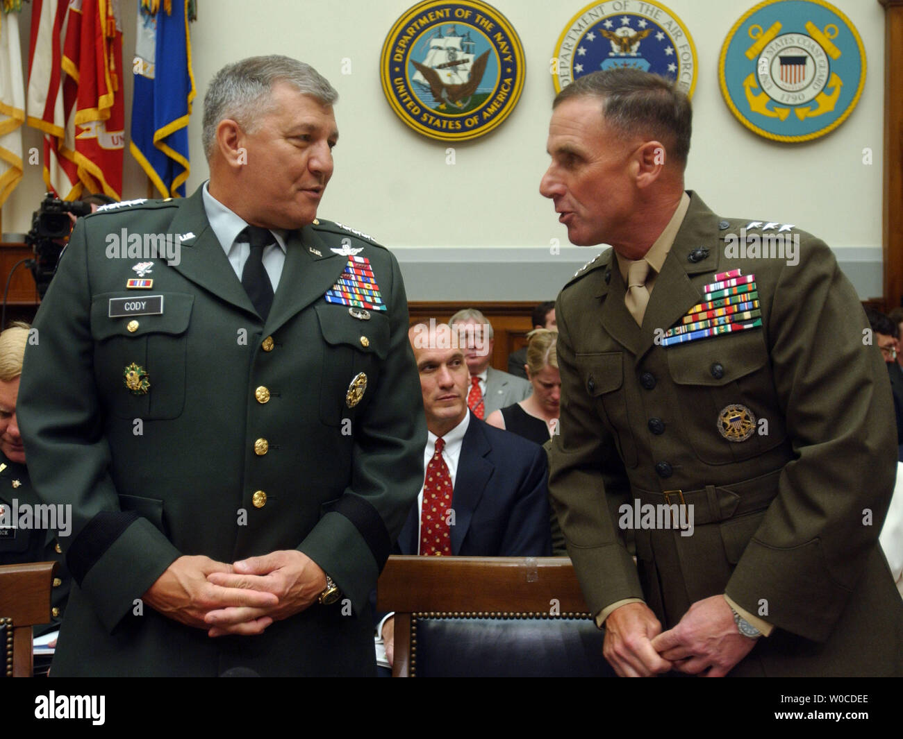 General promoted hi-res stock photography and images - Alamy