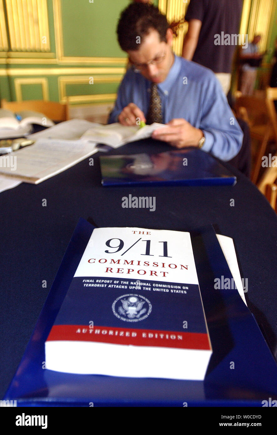 The 9 11 commission report hi-res stock photography and images - Alamy