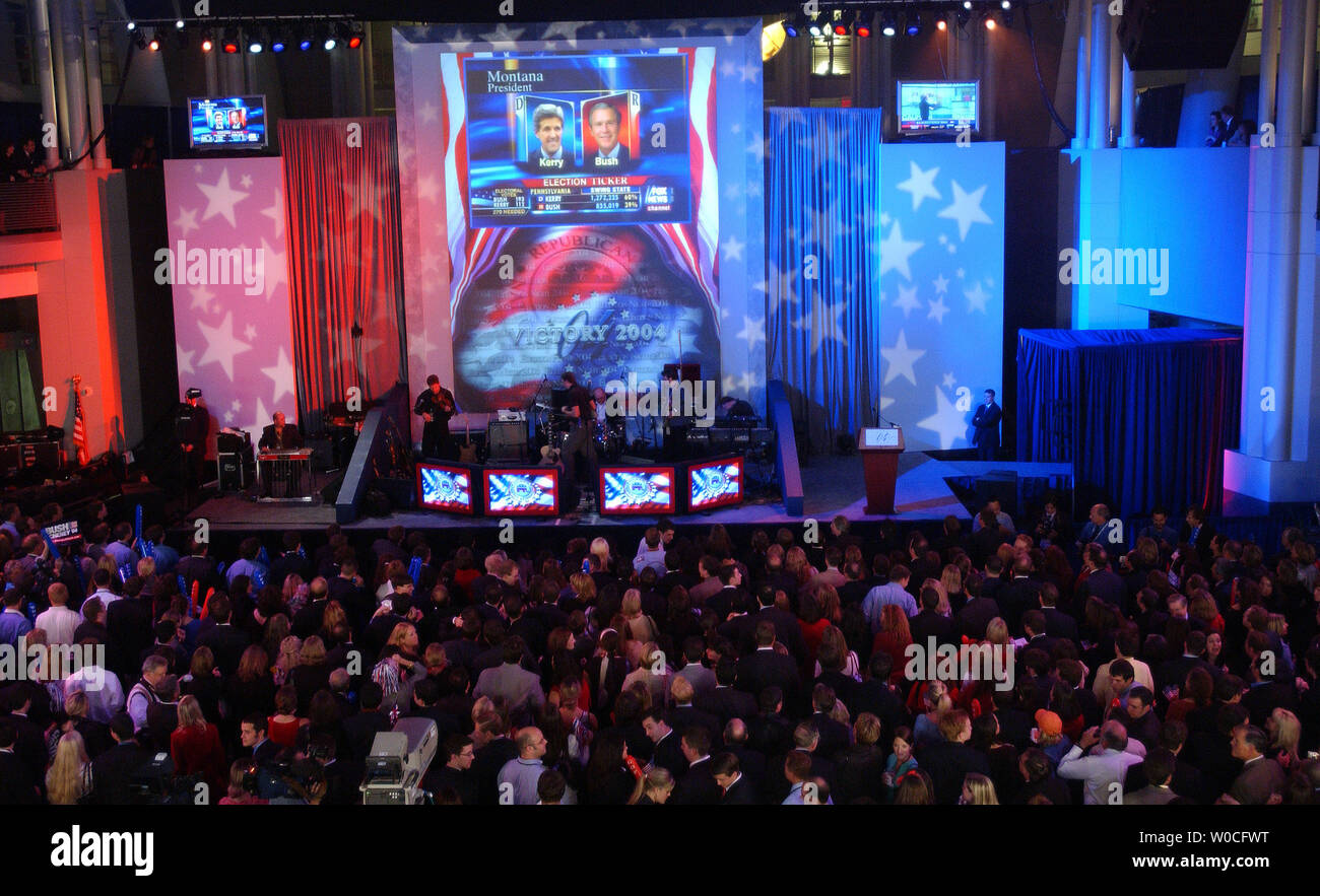 Thousand supporters hi-res stock photography and images - Alamy