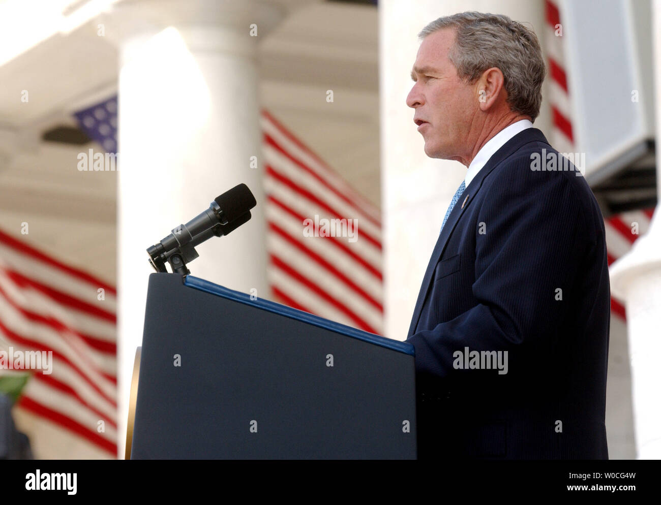 President George W. Bush speaks at ceremony for Veterans Day at the ...