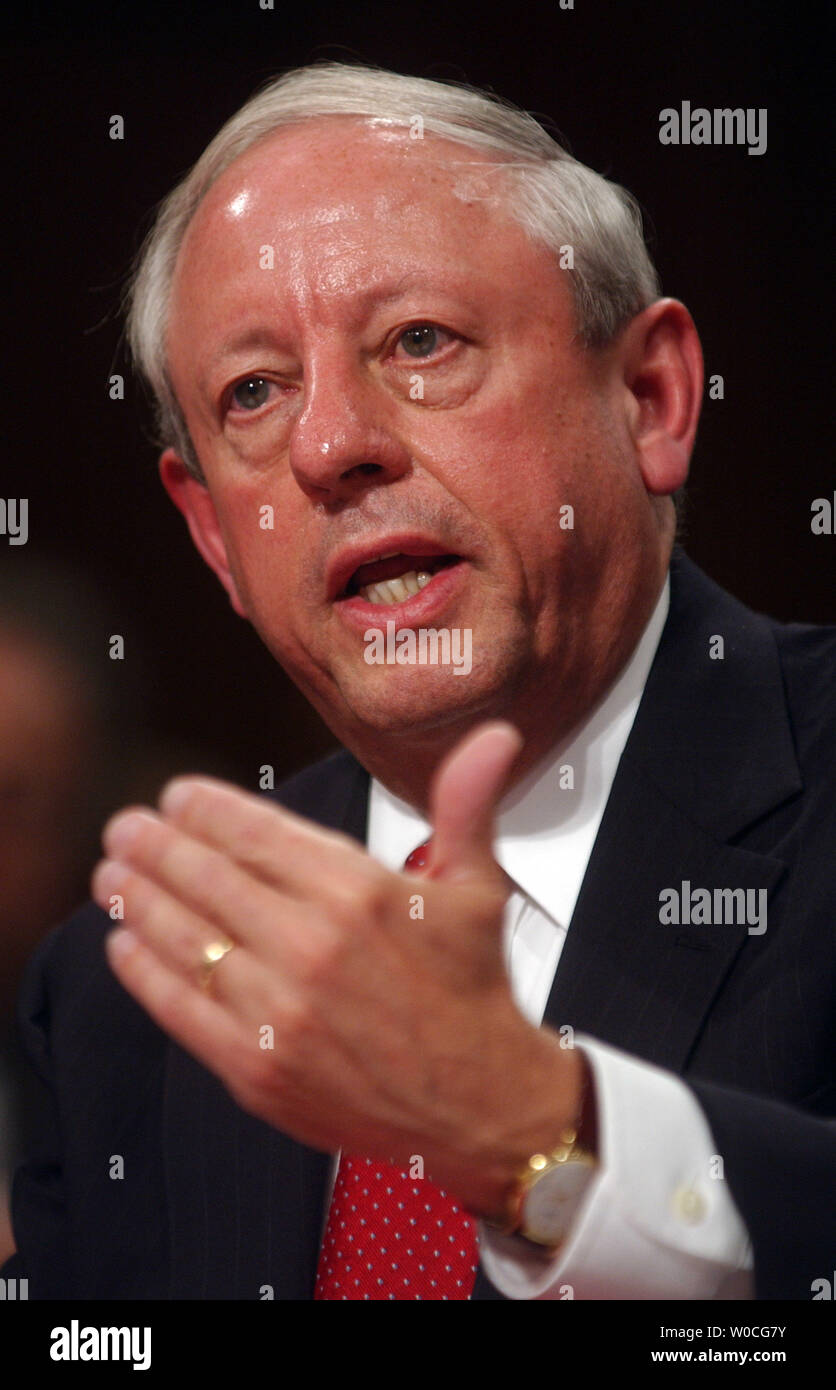 Mr raymond hi-res stock photography and images - Alamy