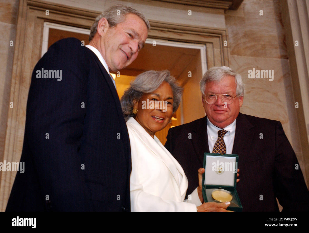 Her husband dennis right hi-res stock photography and images - Alamy