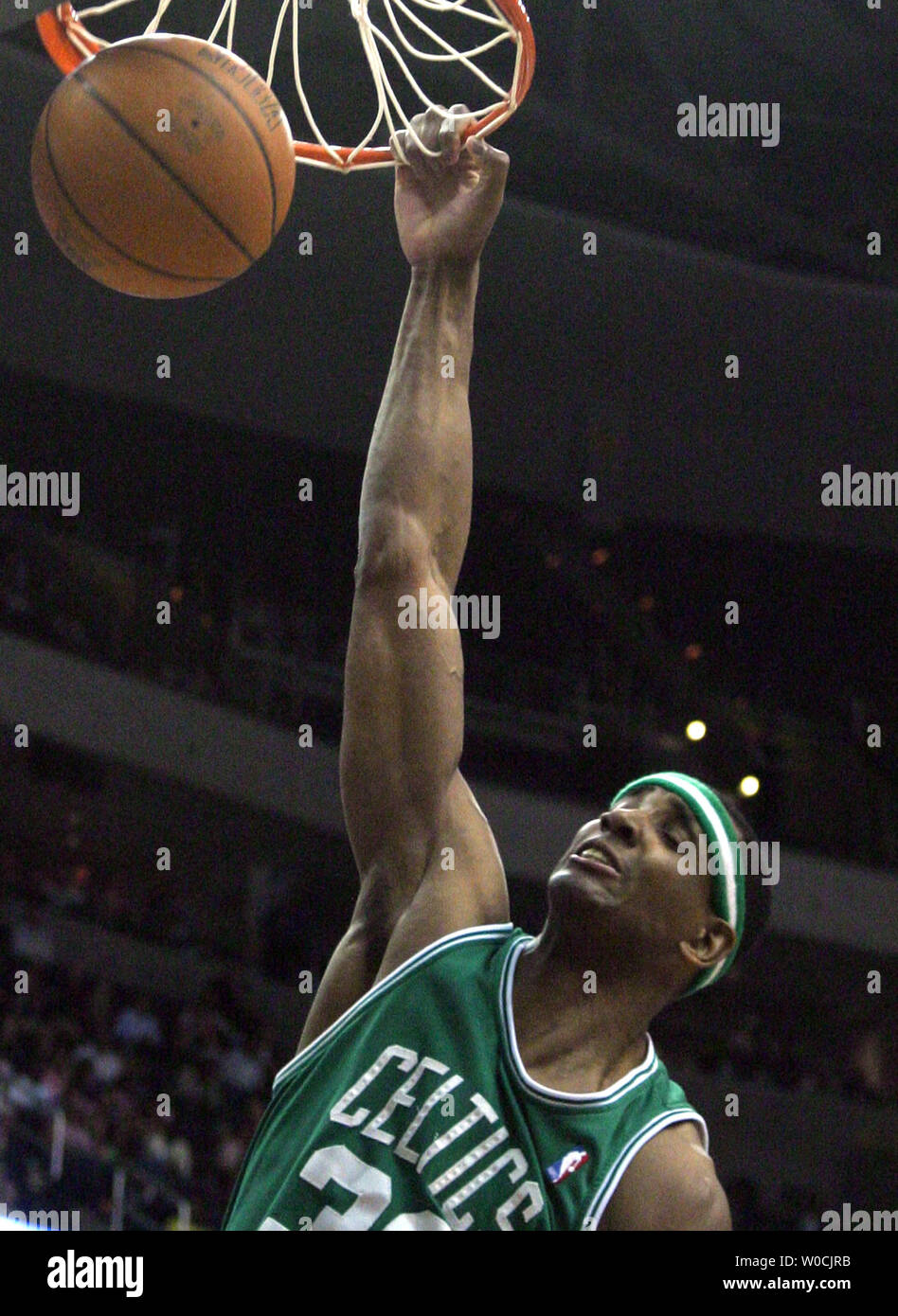 Boston celtics mark blount hi-res stock photography and images - Alamy