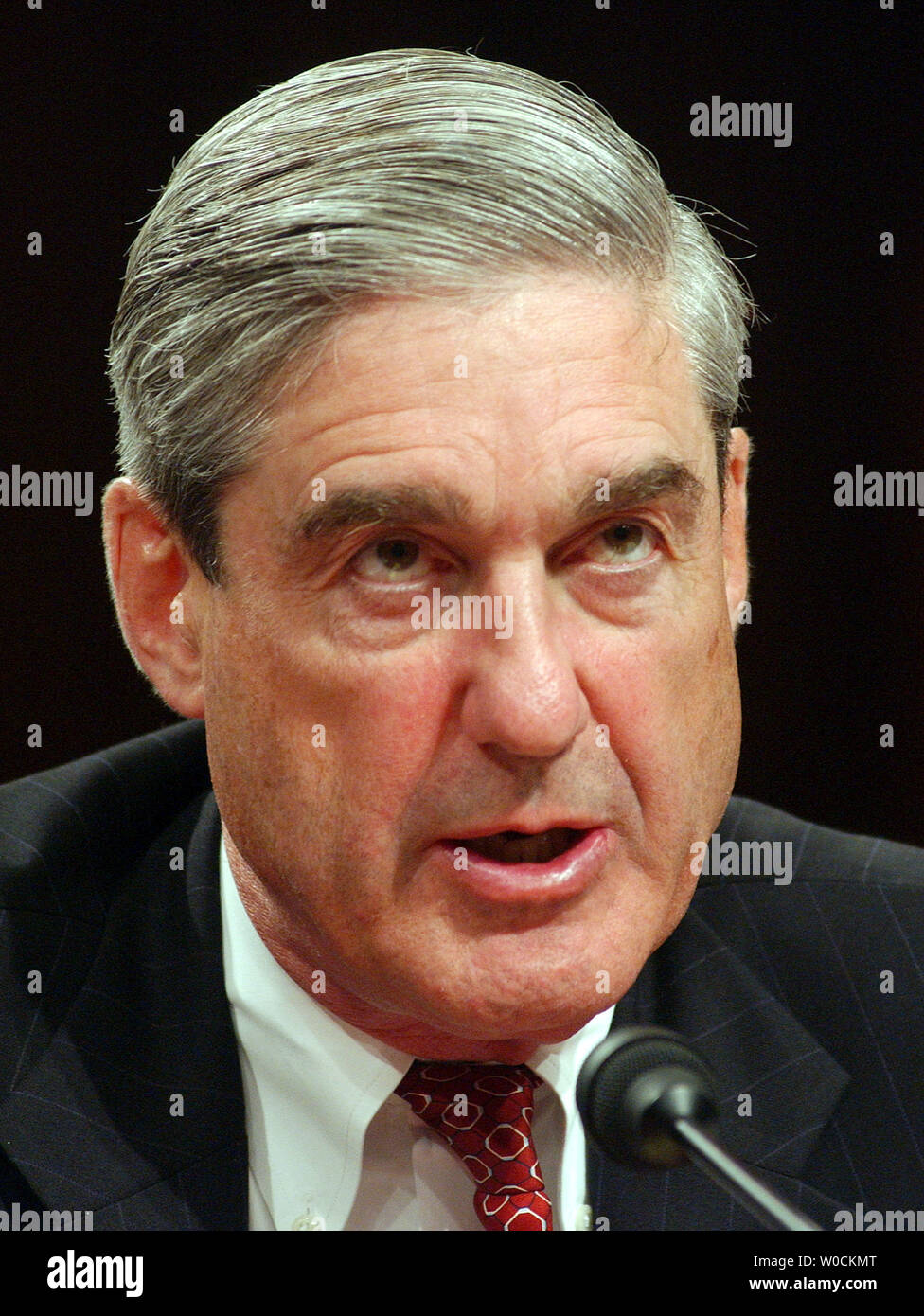 Fbi director robert mueller iii hi-res stock photography and images - Alamy