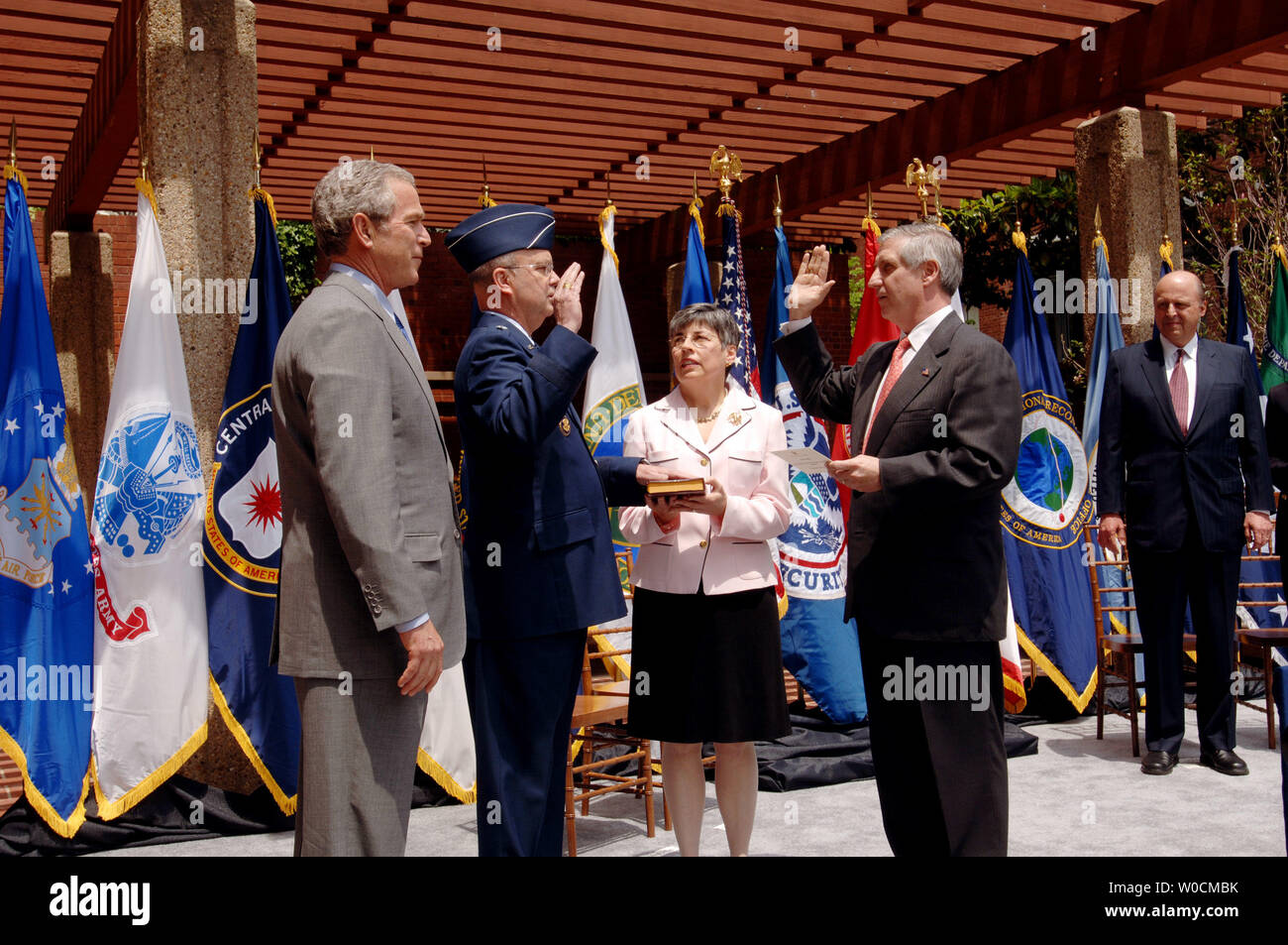 Andrew card 9 11 hi-res stock photography and images - Alamy