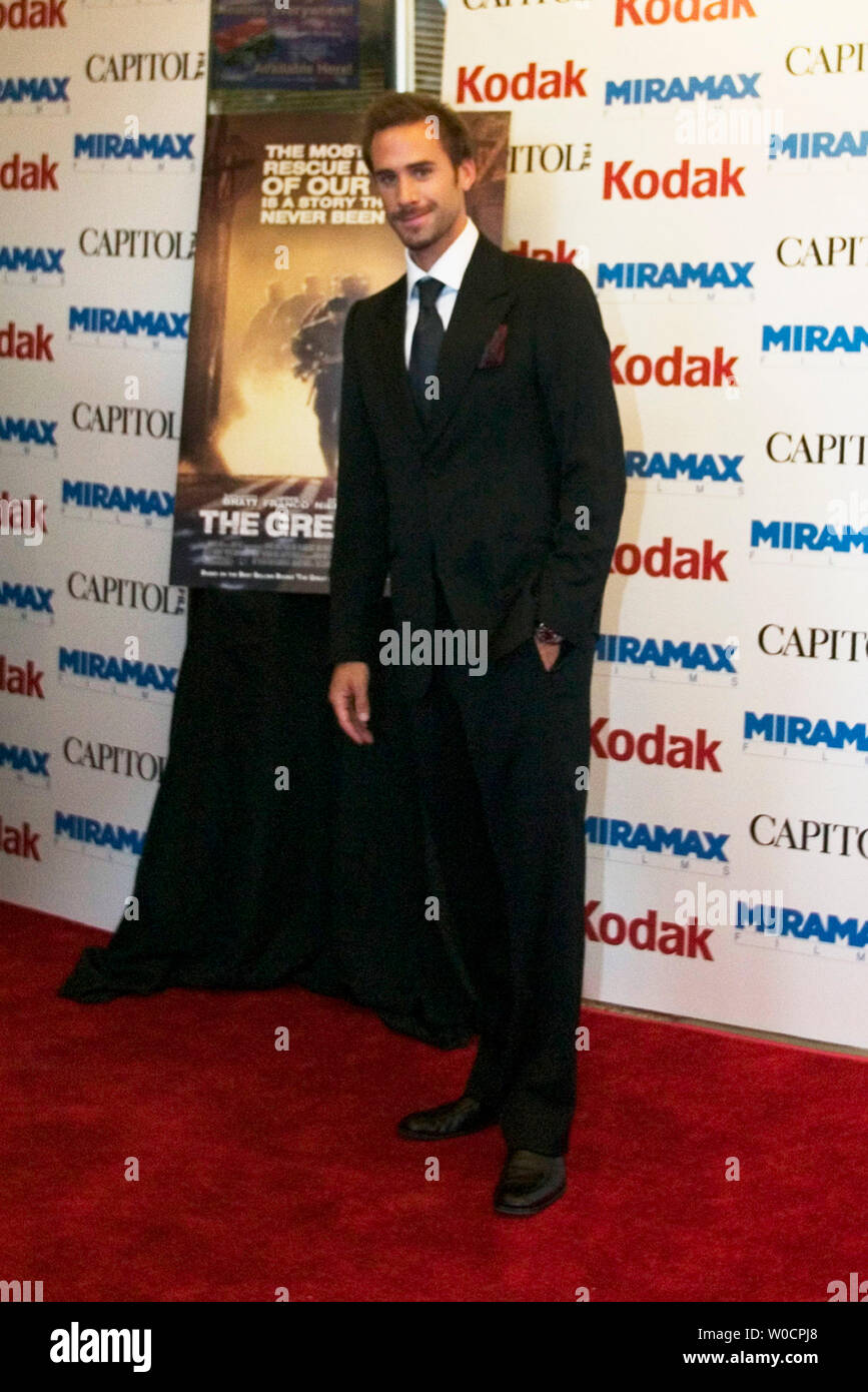 Actor Joseph Fiennesl arrives for the world premier of Miramax film's ...
