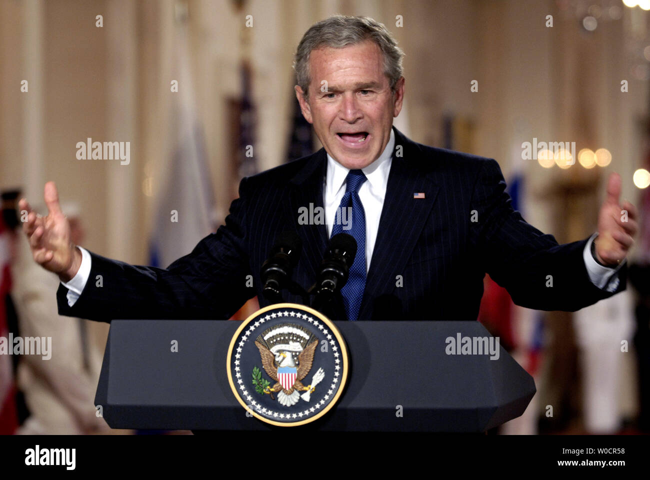 George w bush putin white house hi-res stock photography and images - Alamy