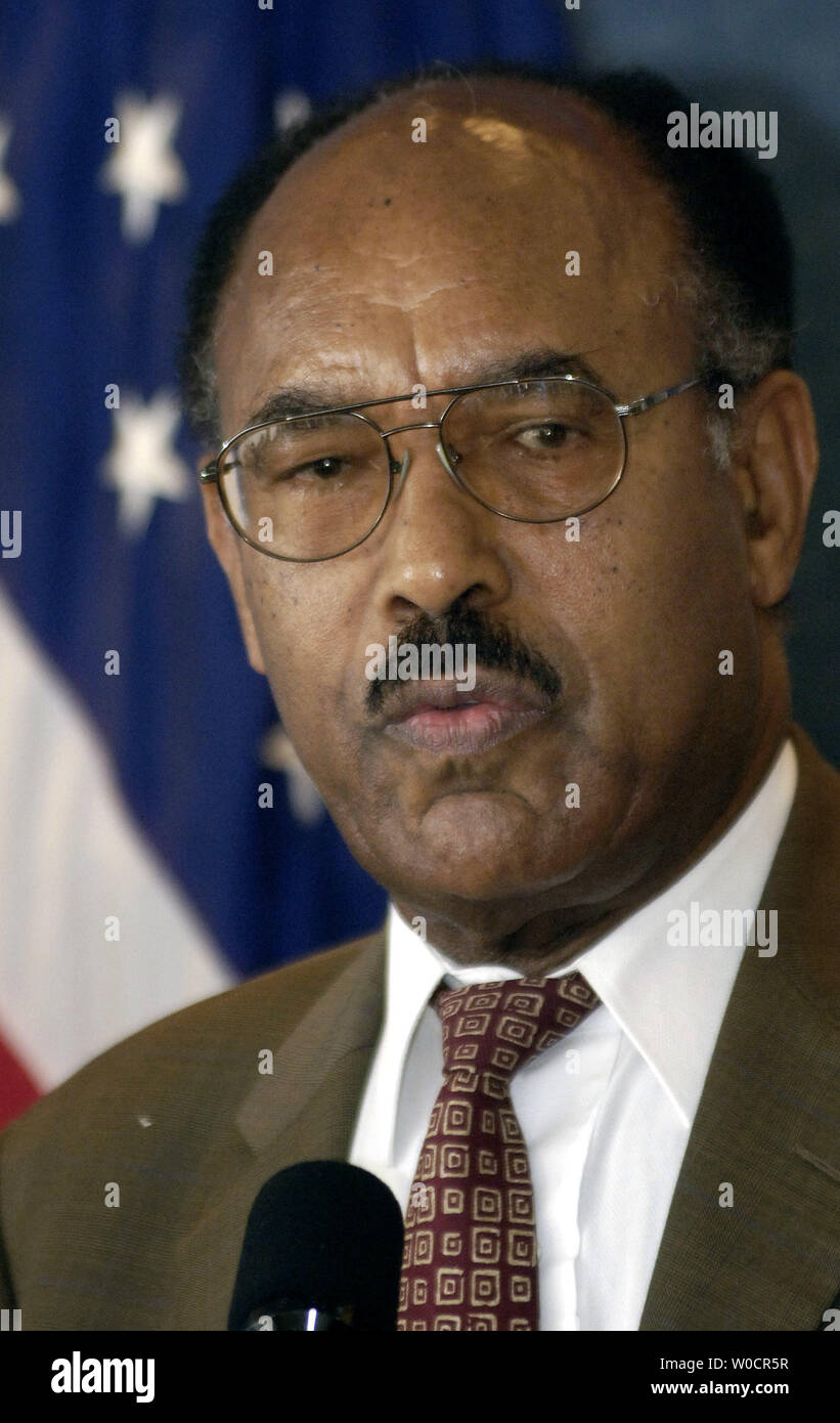 Hailu hi-res stock photography and images - Alamy