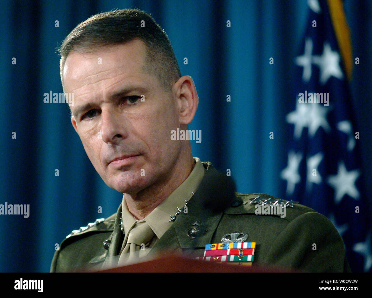 Proper joint hi-res stock photography and images - Alamy