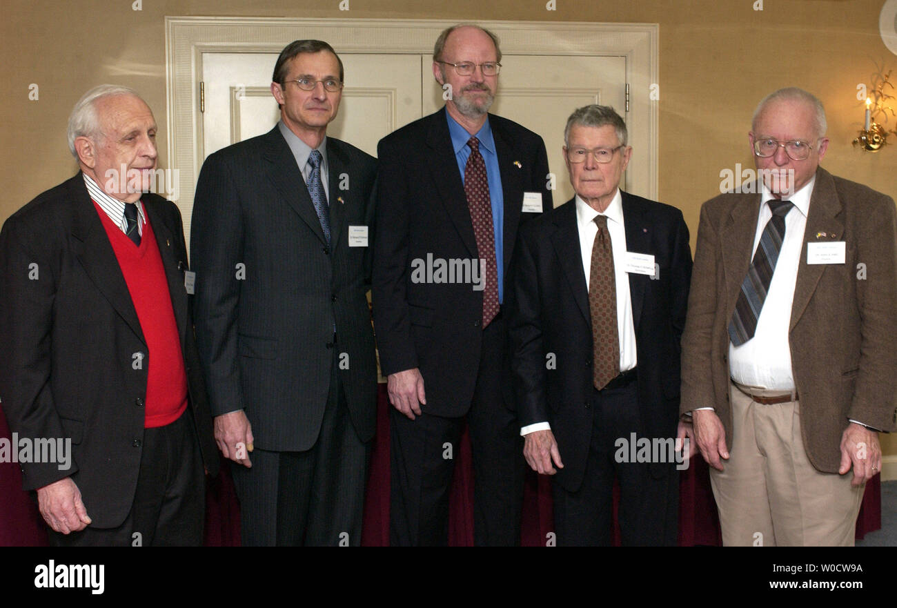 Richard schrock nobel hi-res stock photography and images - Alamy