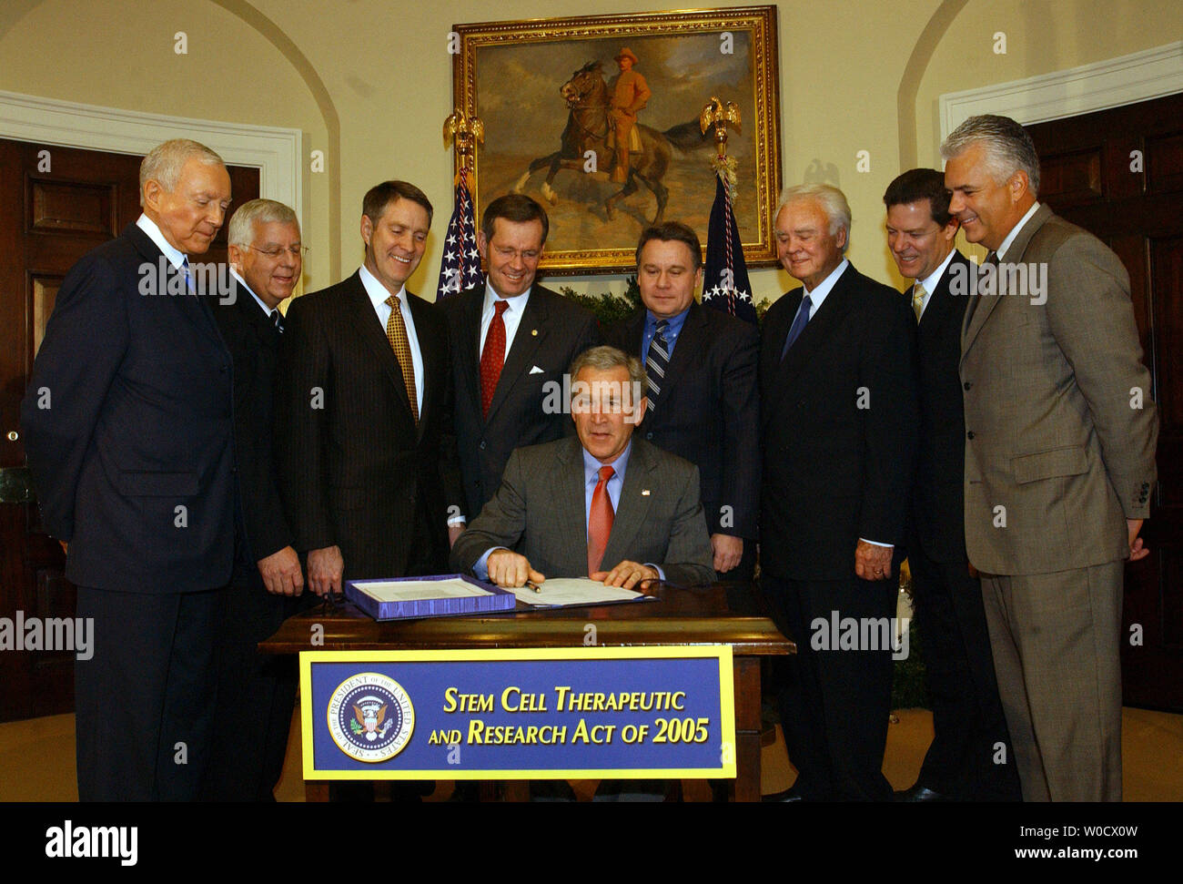 Bush stem cell research hi-res stock photography and images - Alamy