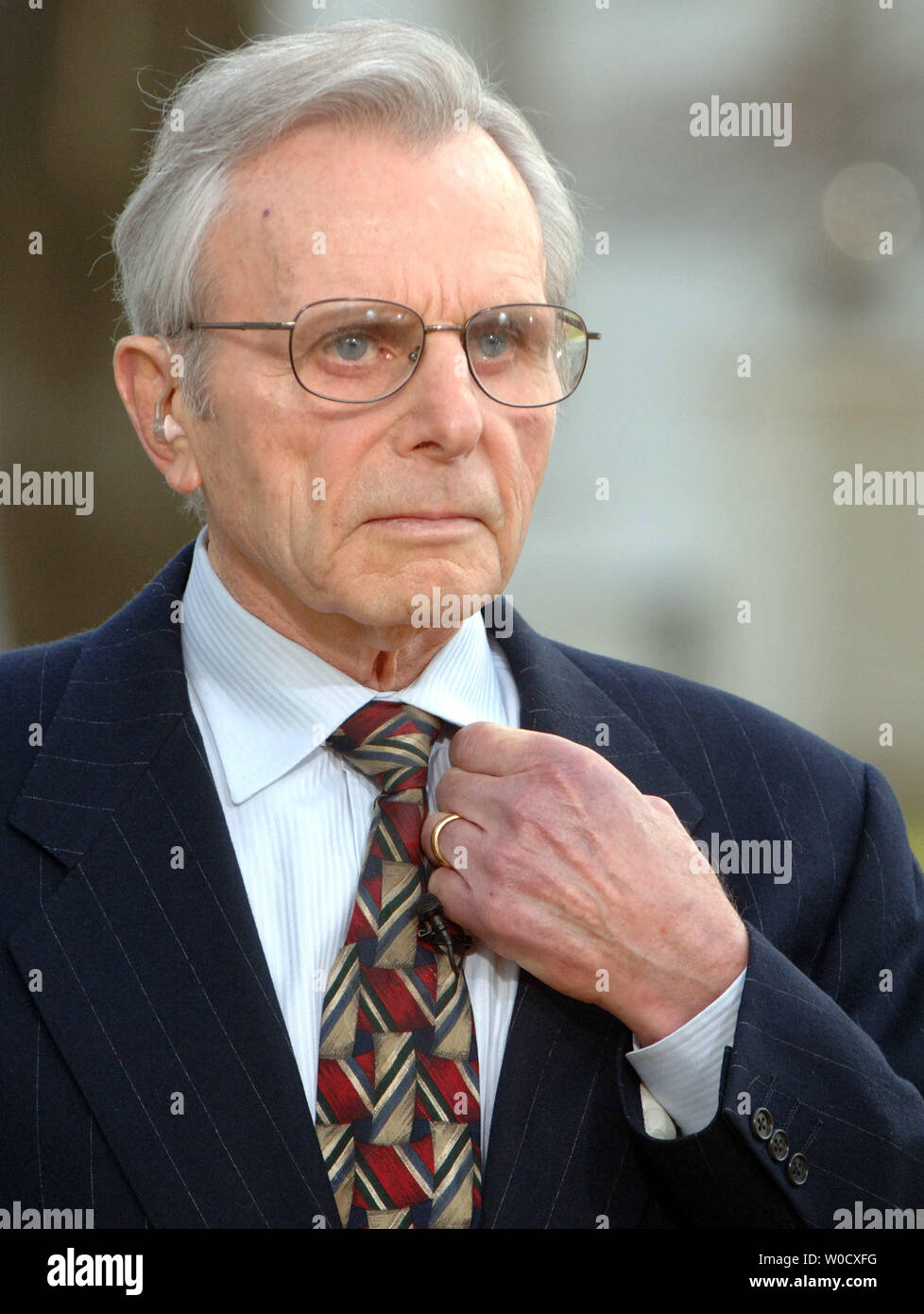 Former Secretary of Defense Frank Carlucci (under Reagan) speaks with ...