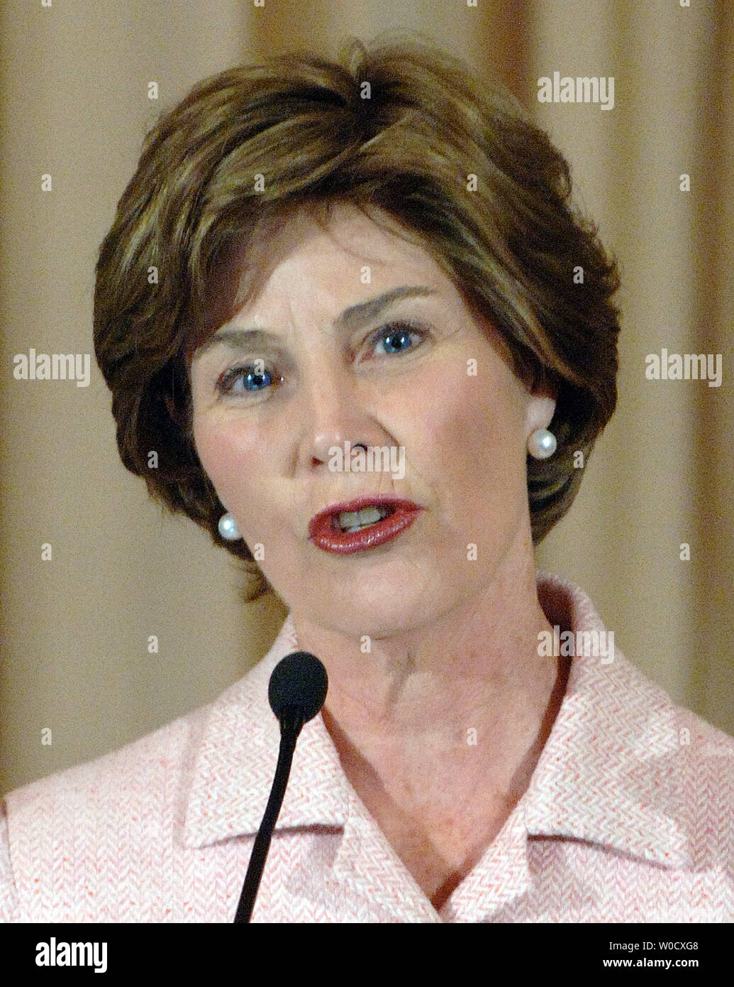 First Lady Laura Bush addresses the U.S. University Presidents Summit ...