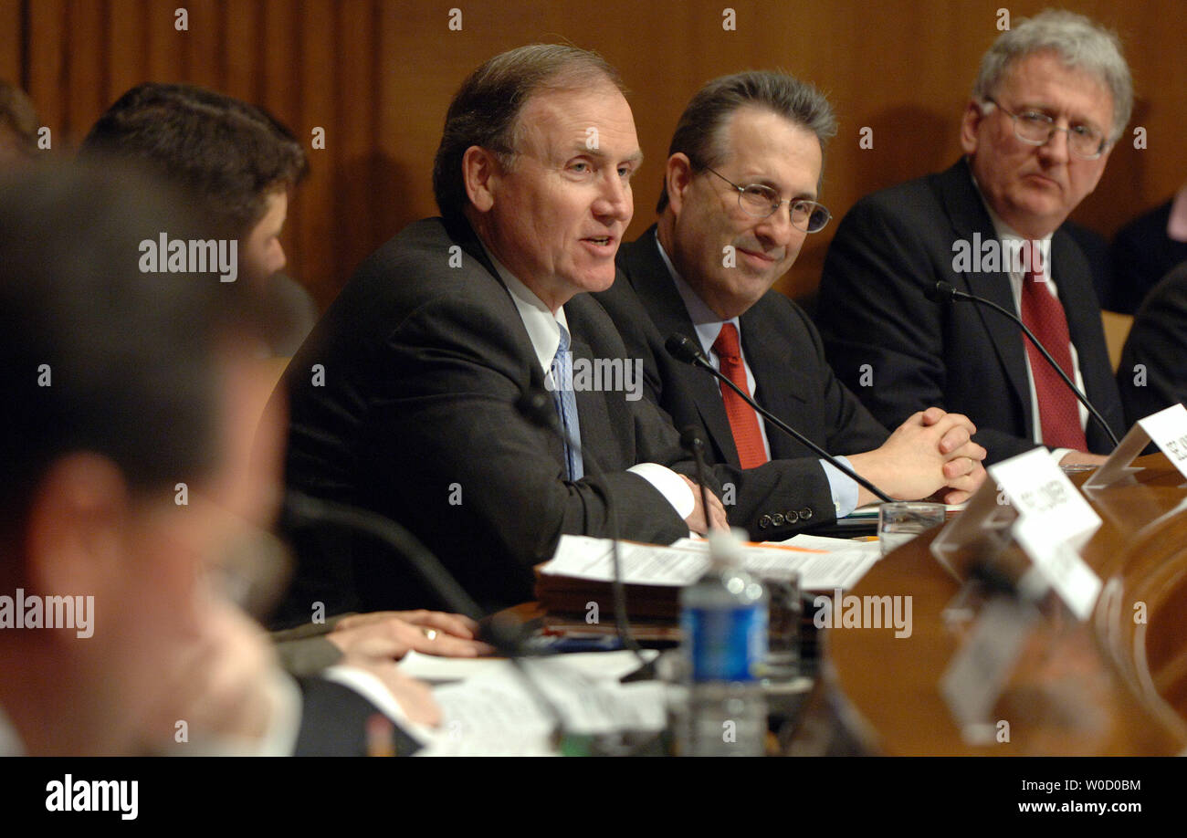 Deputy treasury secretary robert kimmitt hi-res stock photography and ...