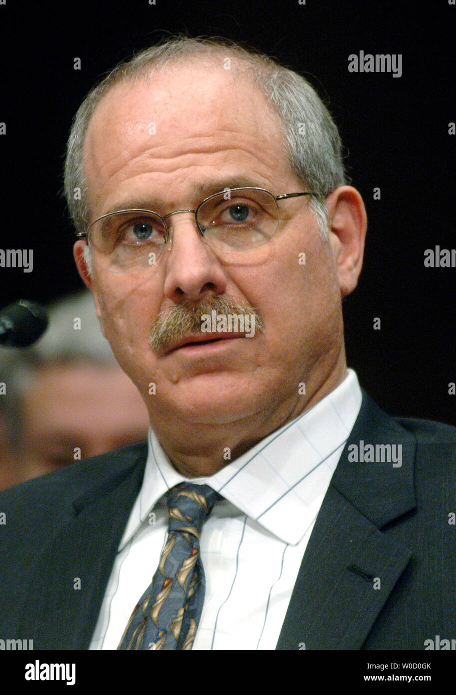 Ports security hi-res stock photography and images - Alamy