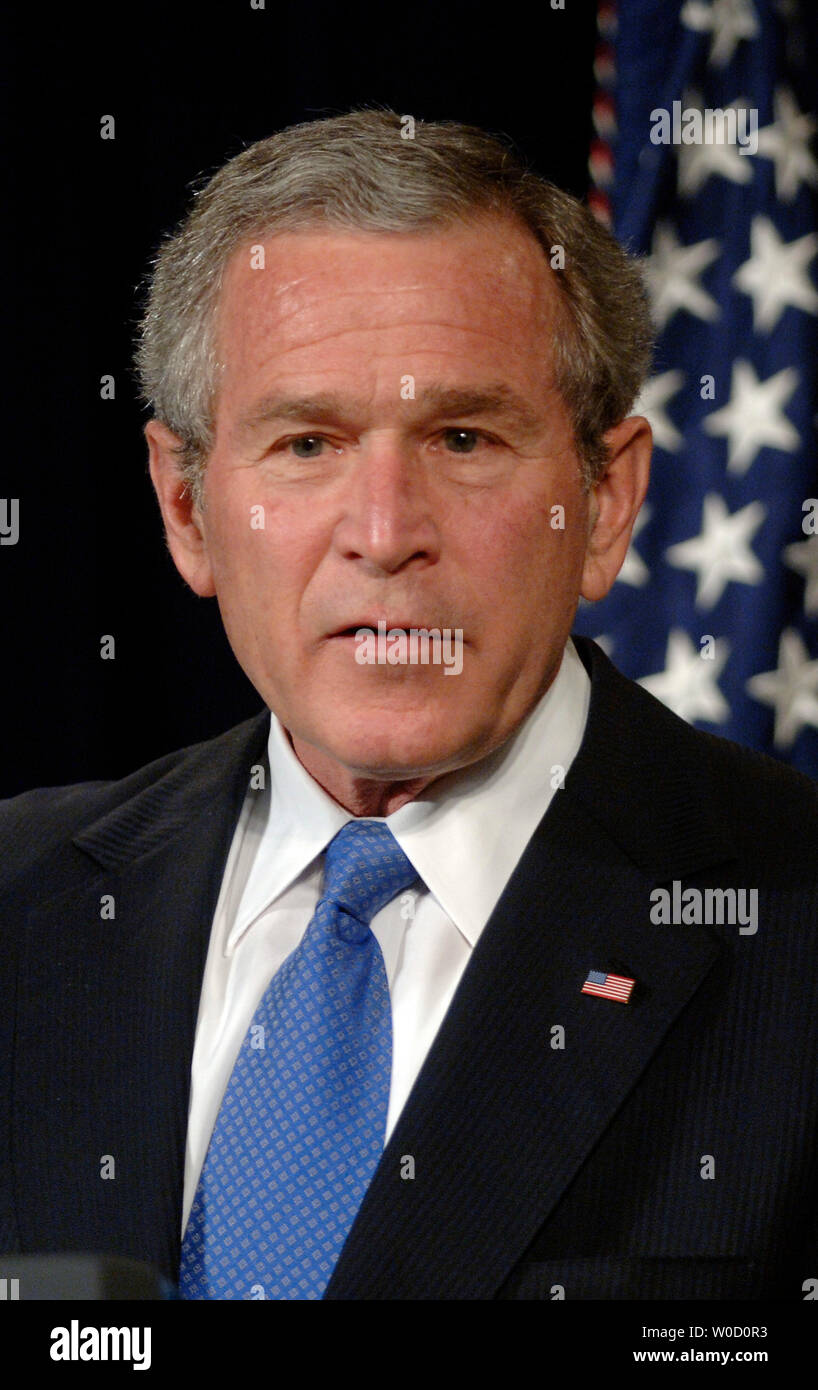 President George W. Bush speaks at the National Newspaper Association ...