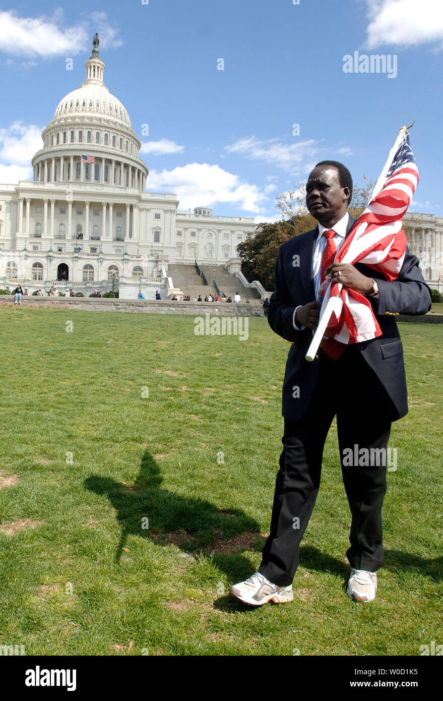 Former Sudanese slave Simon Deng arrives at the US Capitol after ...