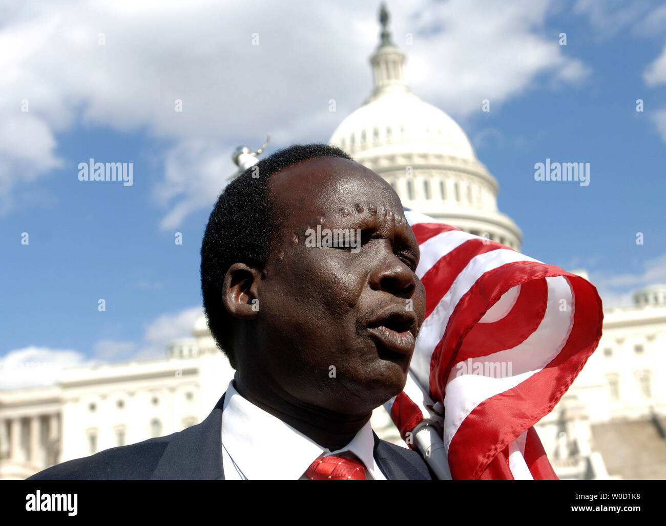 Former Sudanese slave Simon Deng arrives at the US Capitol after ...