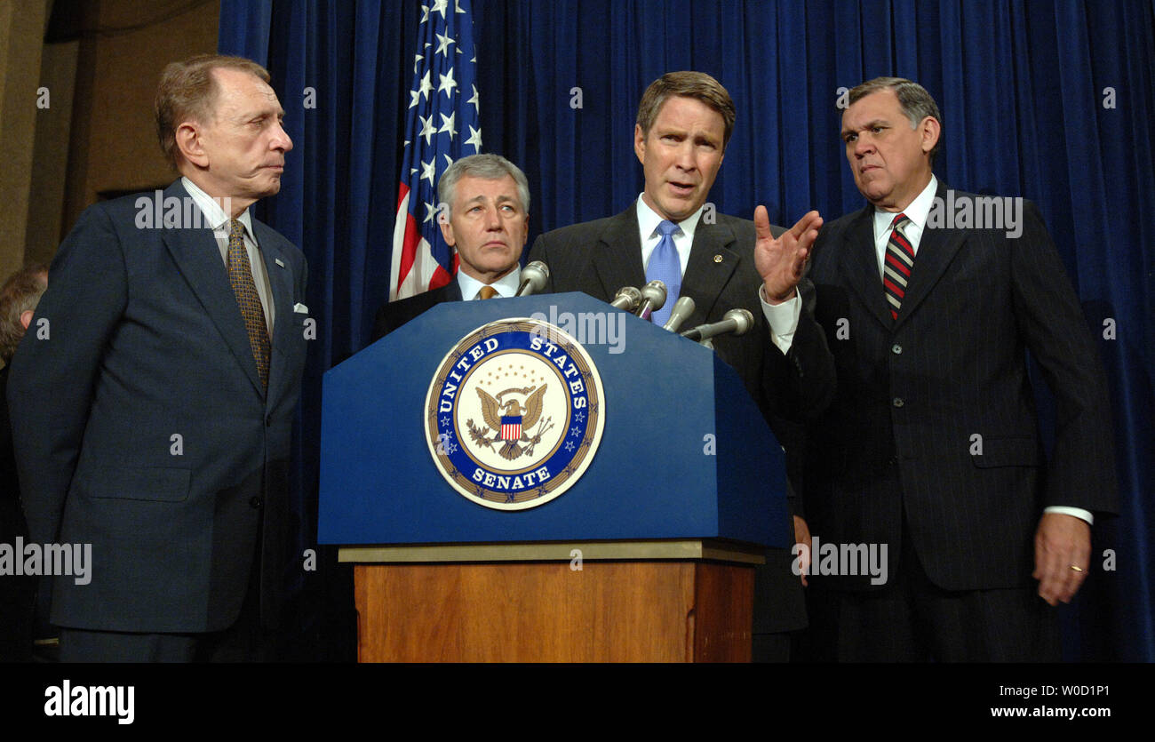 Immigration specter hi-res stock photography and images - Alamy