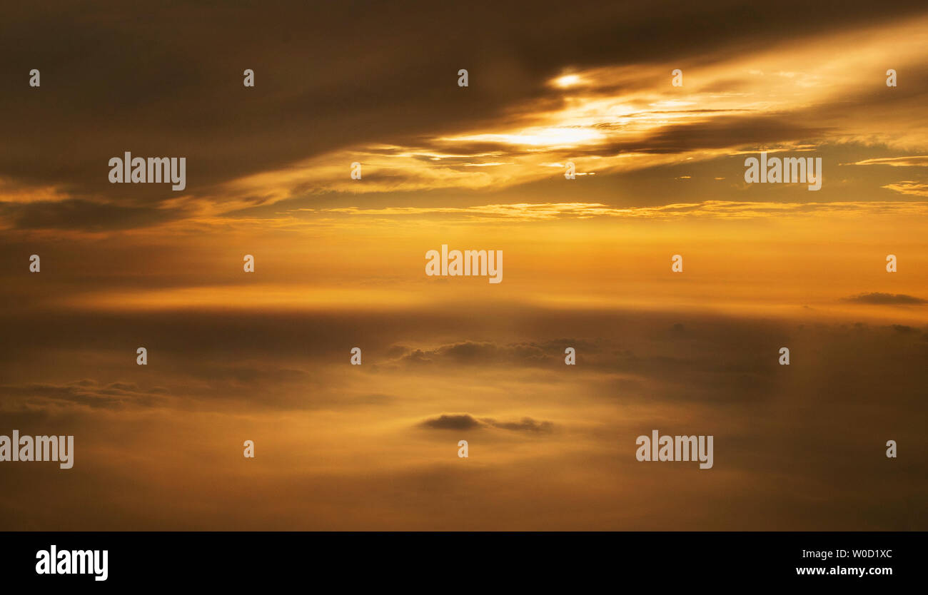 Golden dreamy sea sunset, charming tone, hierarchical, like fog desert ...