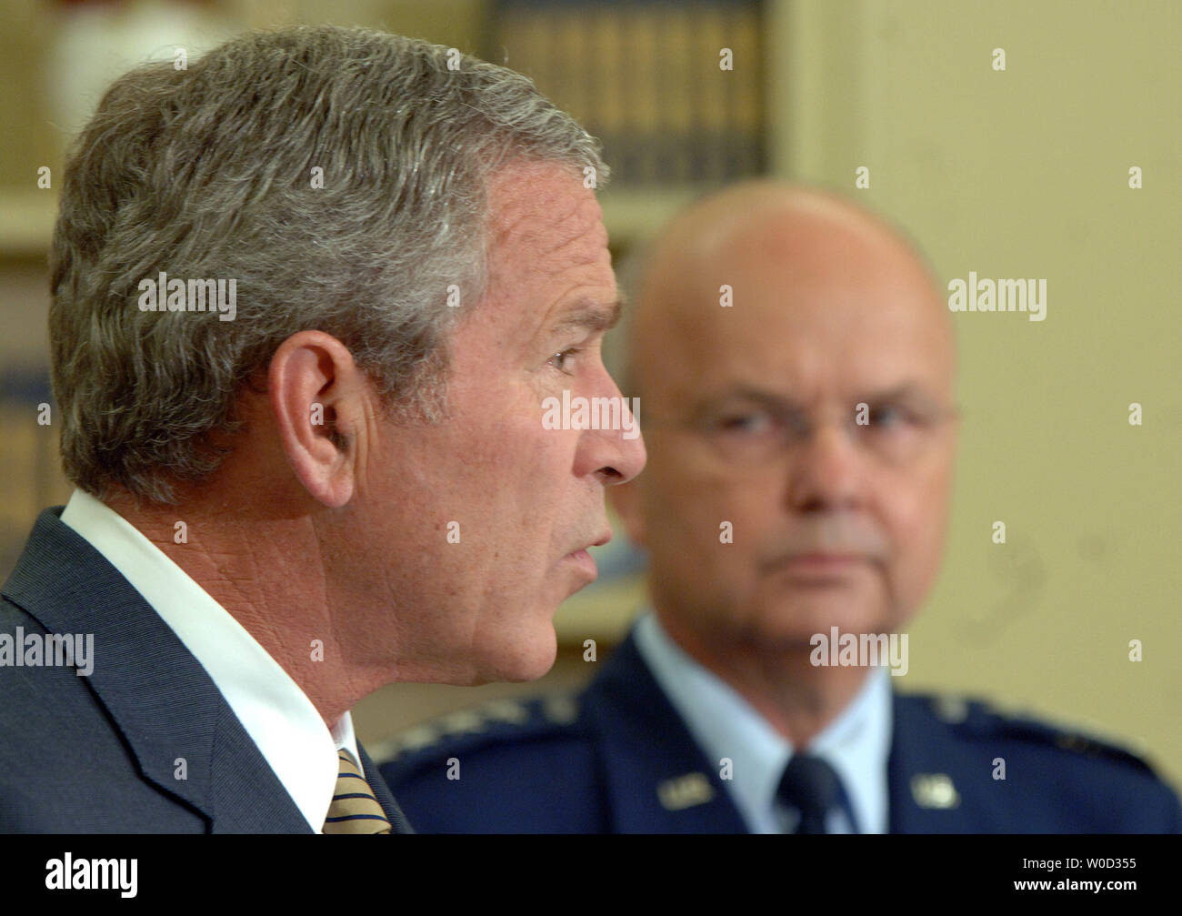 U.S. President George W. Bush names Air Force Gen. Michael Hayden to be ...