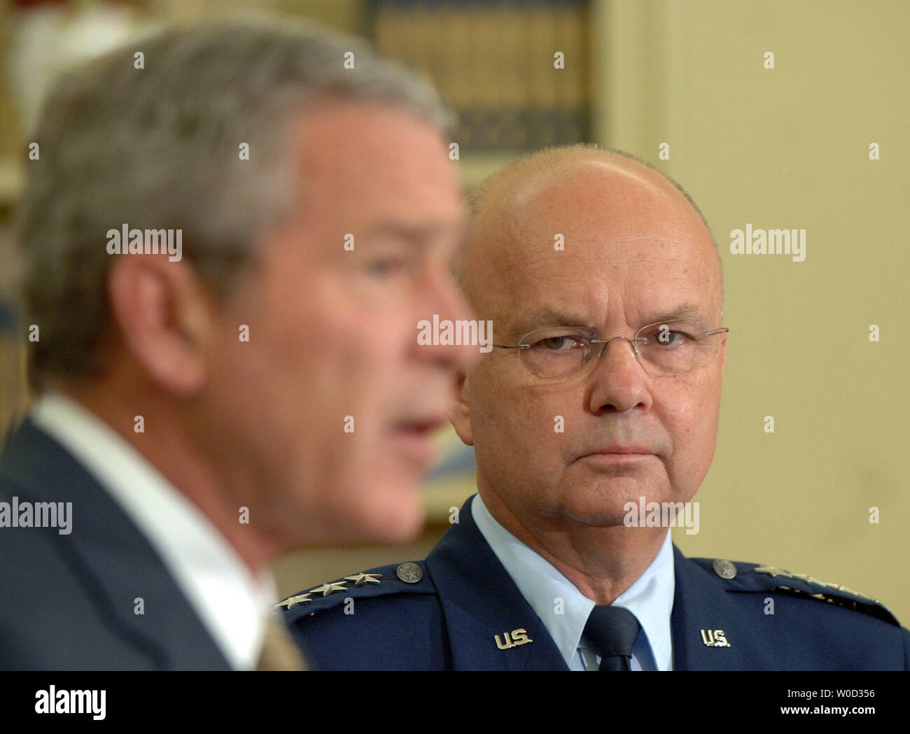 U.S. President George W. Bush names Air Force Gen. Michael Hayden to be ...