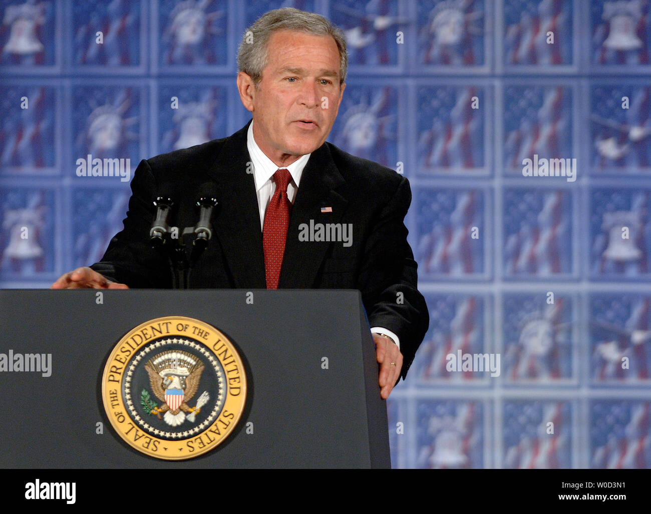 President George W. Bush speaks on immigration reform at the US Chamber ...