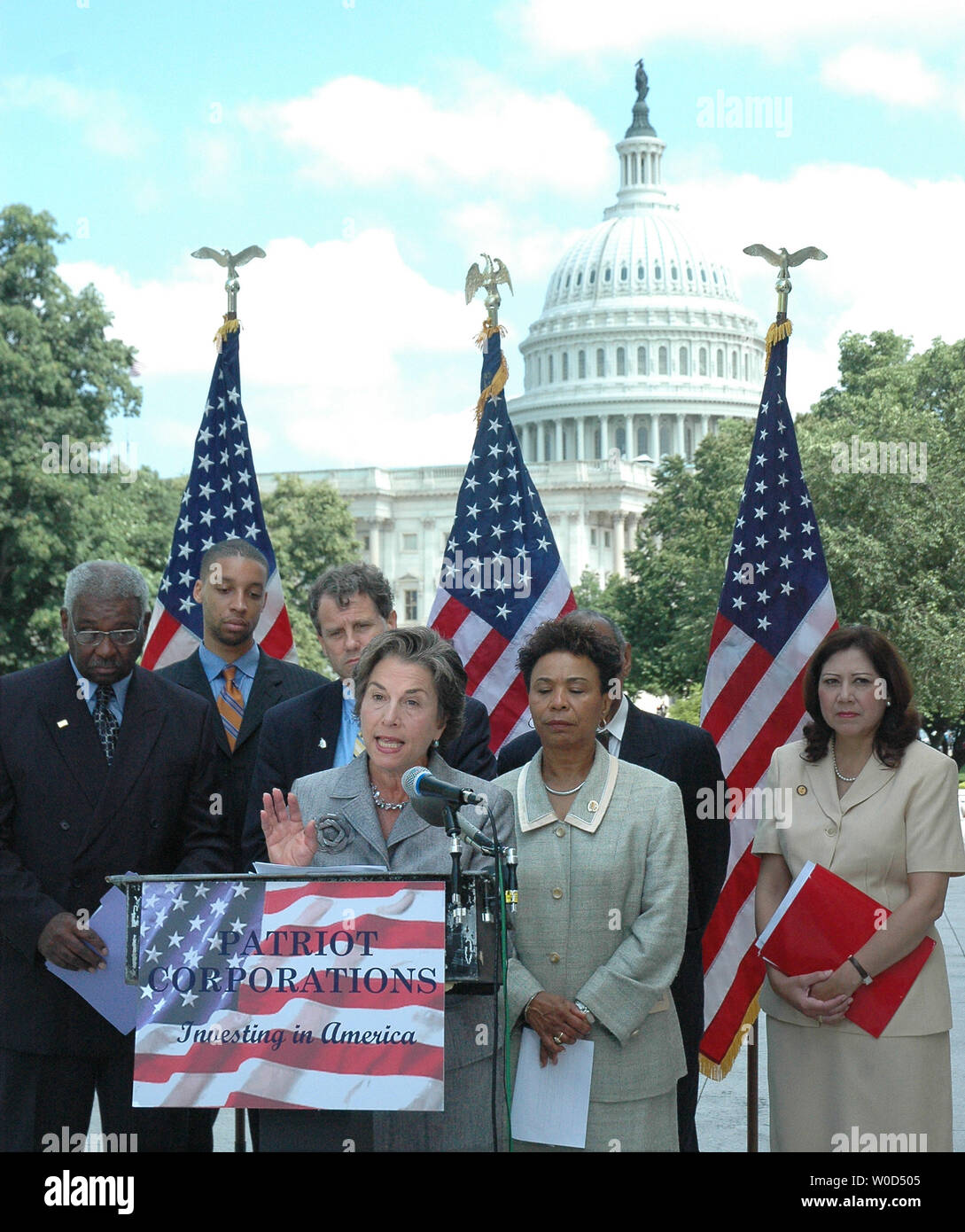 Janice schakowsky hi-res stock photography and images - Alamy