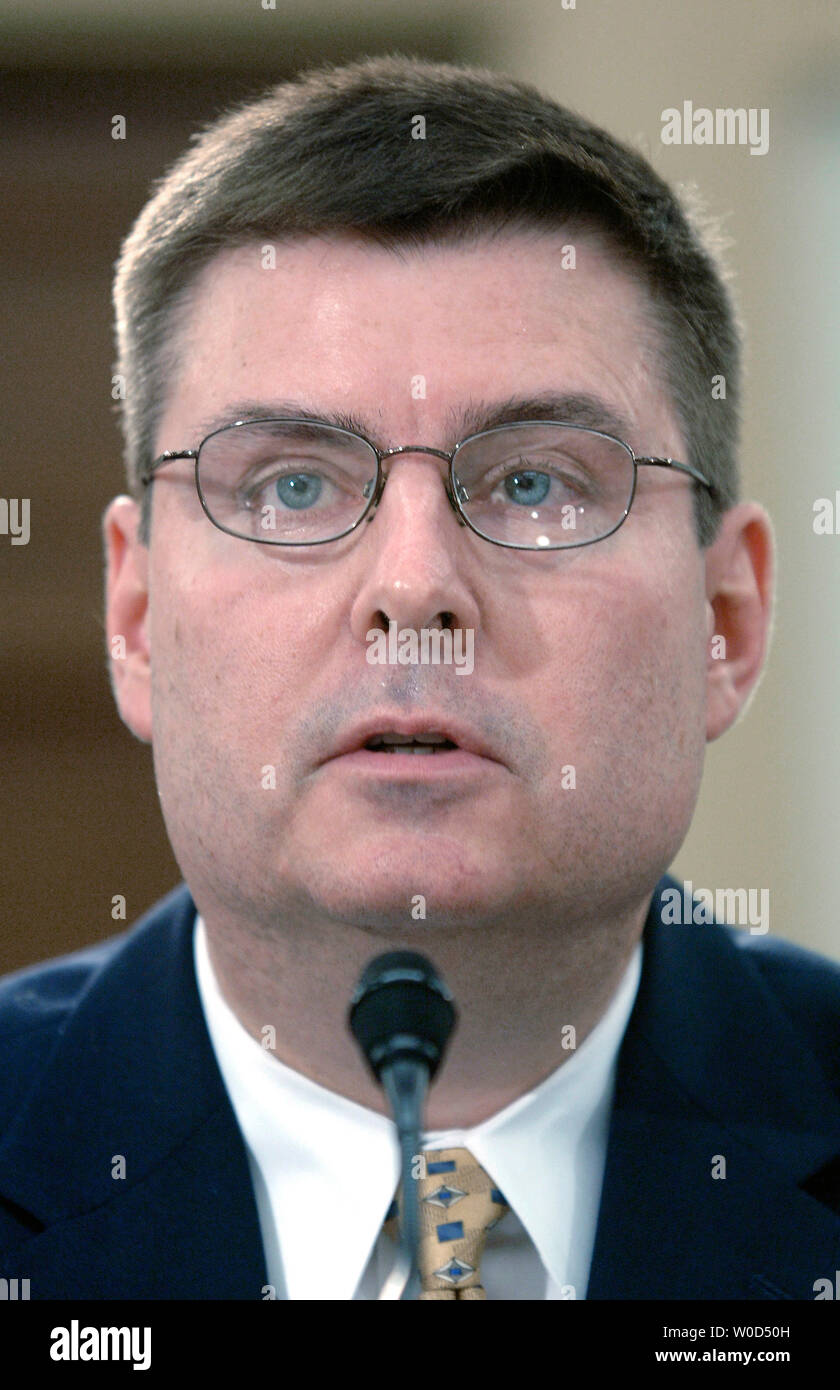 Internet safety police child hi-res stock photography and images - Alamy