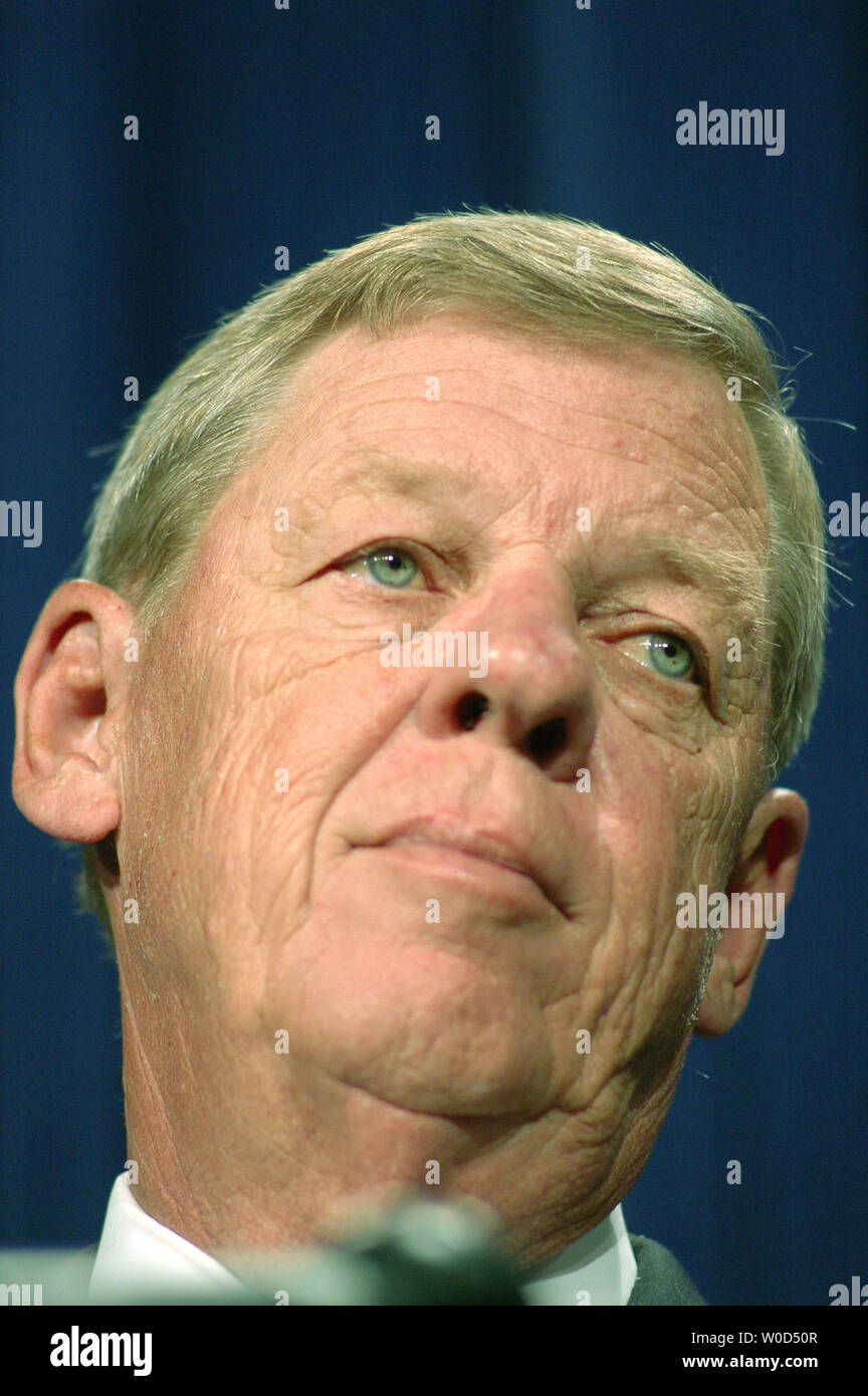 Sen johnny isakson hi-res stock photography and images - Alamy