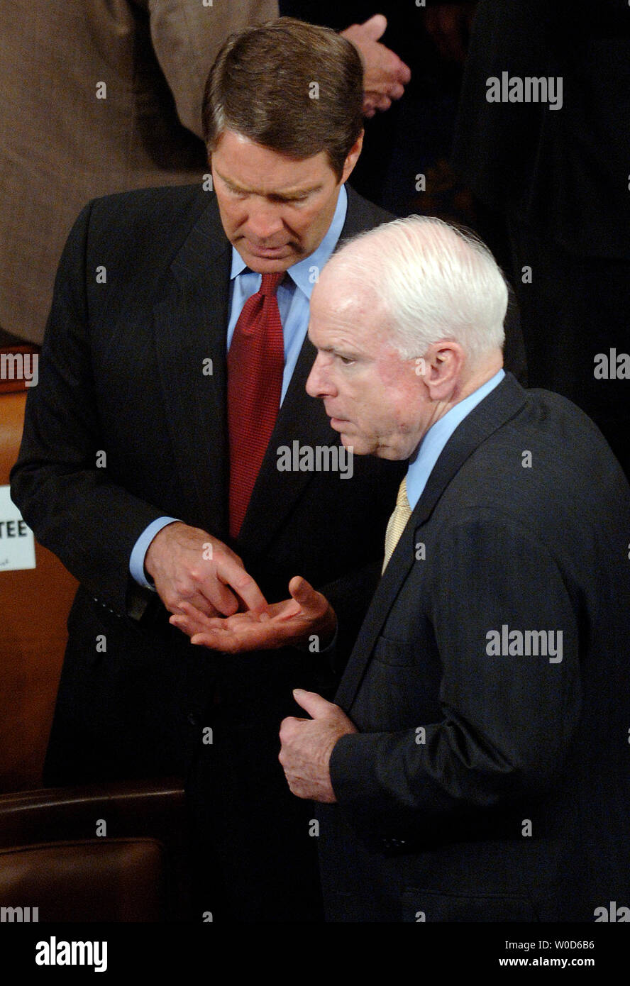 Bill frist meeting hi-res stock photography and images - Alamy