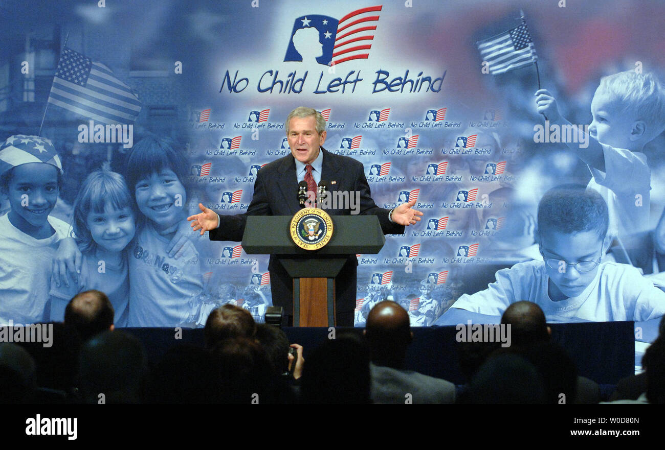 Bush no child left behind hi-res stock photography and images - Alamy