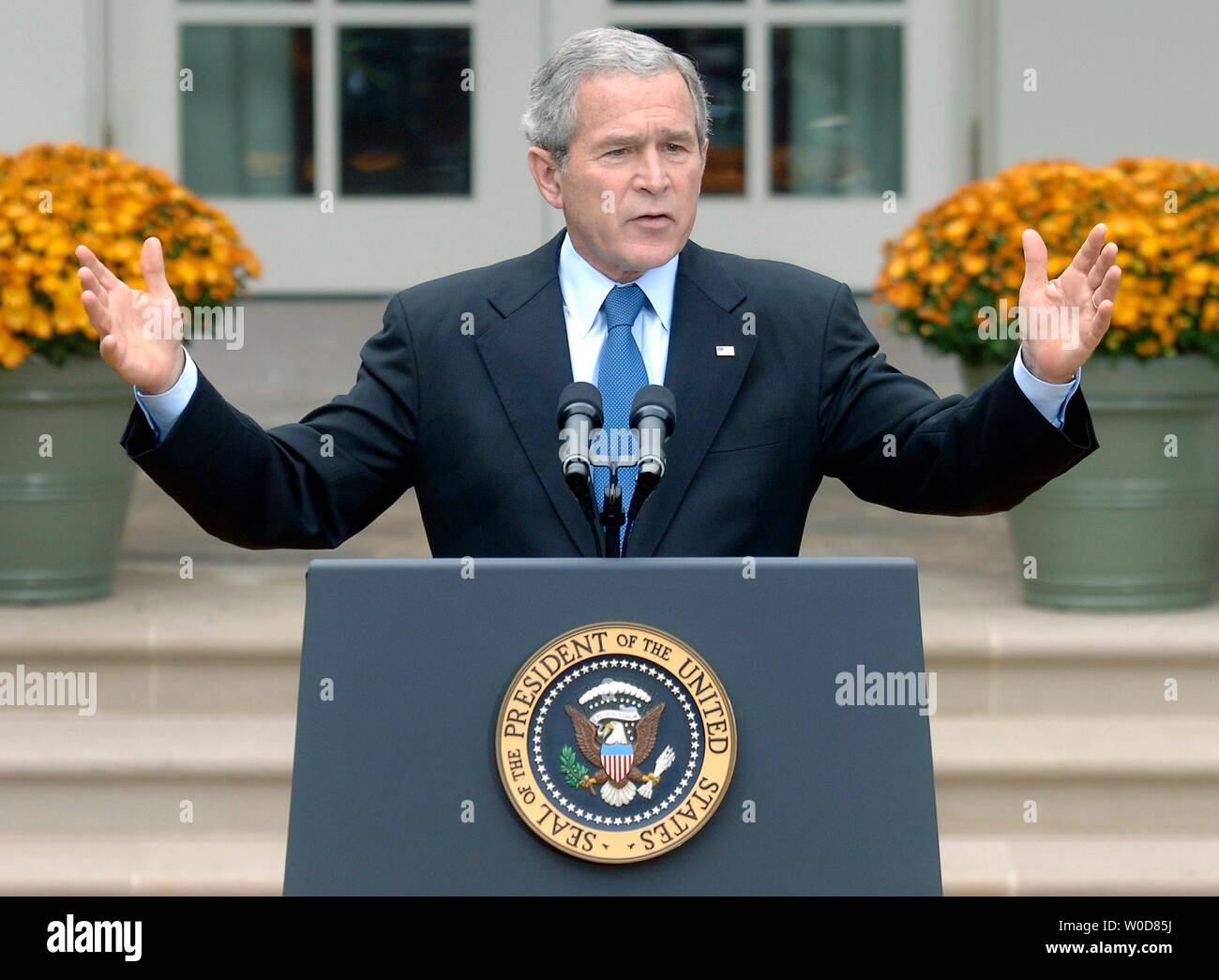George bush recent hi-res stock photography and images - Alamy