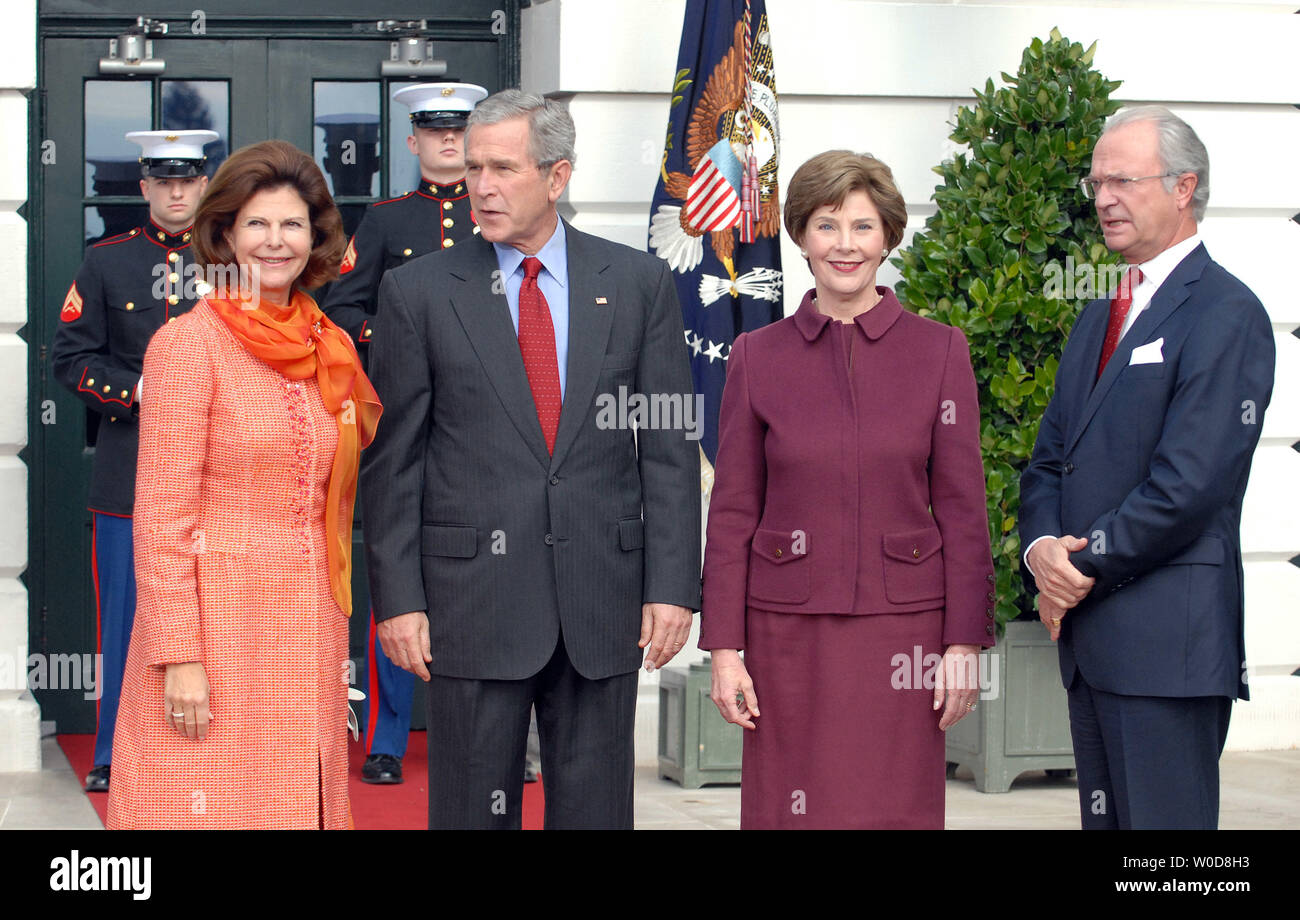 U.S. President George W. Bush and first lady Laura Bush greet Sweden's ...