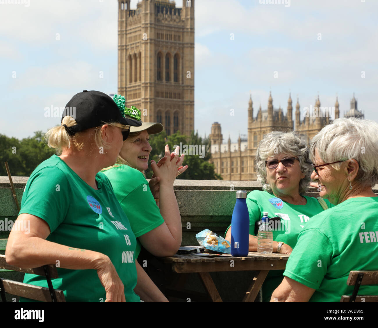 Women members of parliament uk hi-res stock photography and images - Alamy