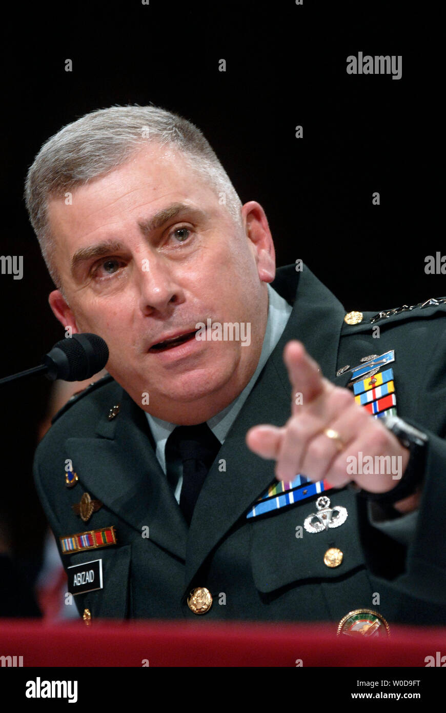 U s army general john abizaid hi-res stock photography and images - Alamy