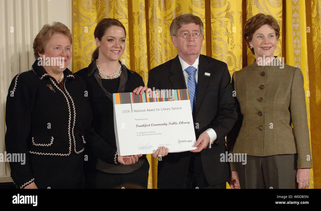 First Lady Laura Bush (R) and Institute of Museum and Library Services ...