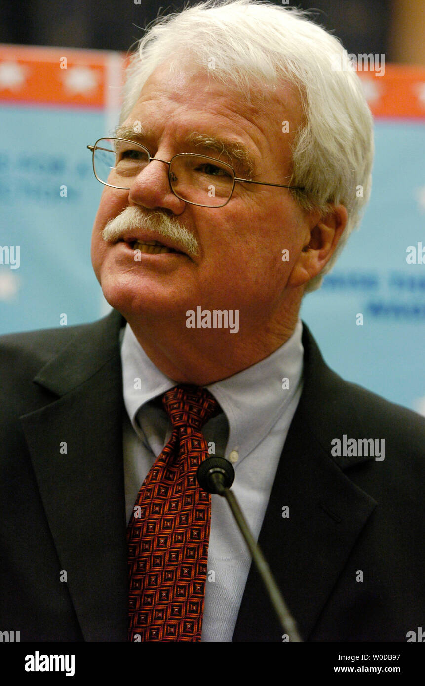 George miller minimum wage 2007 hi-res stock photography and images - Alamy