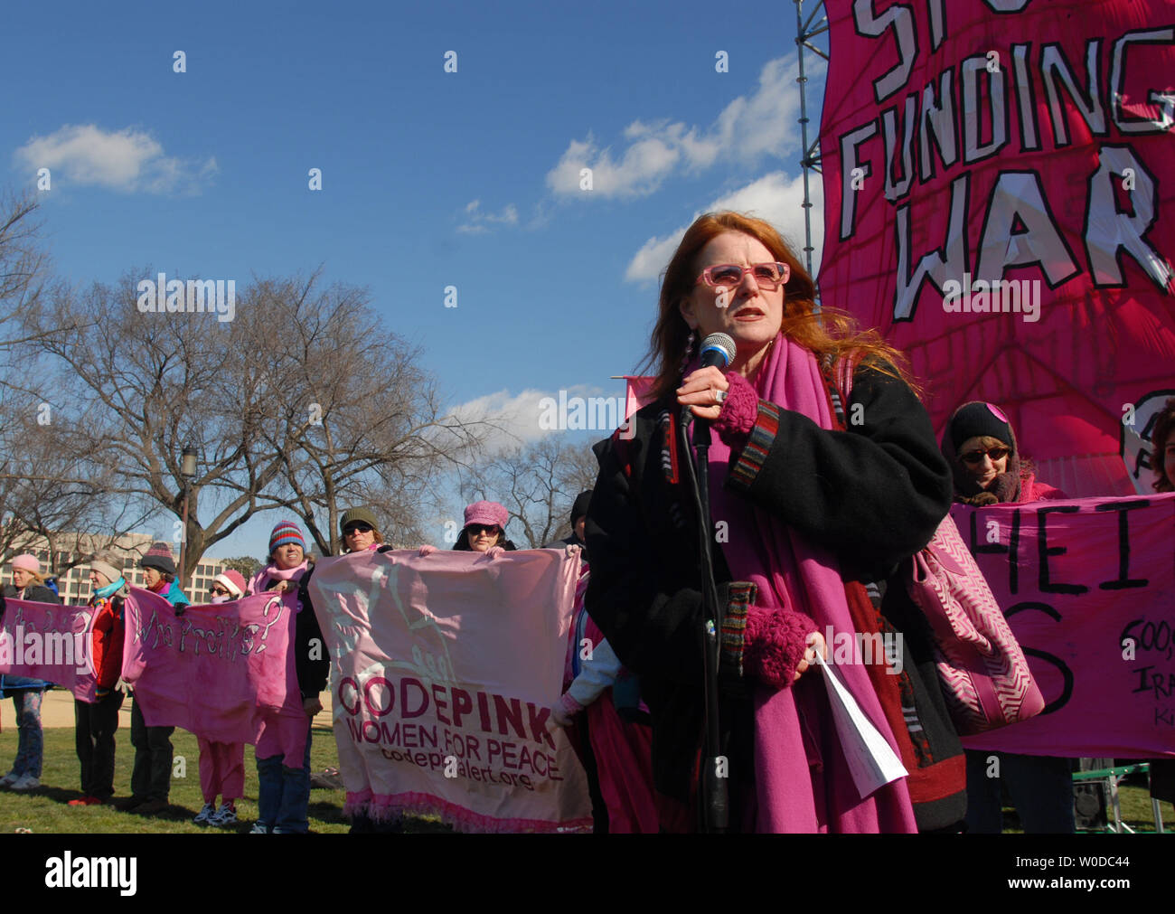 Jodie evans code pink hi-res stock photography and images - Alamy