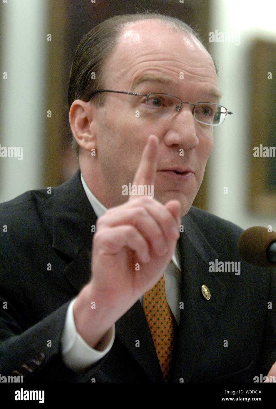 Hearing stuart hi-res stock photography and images - Alamy