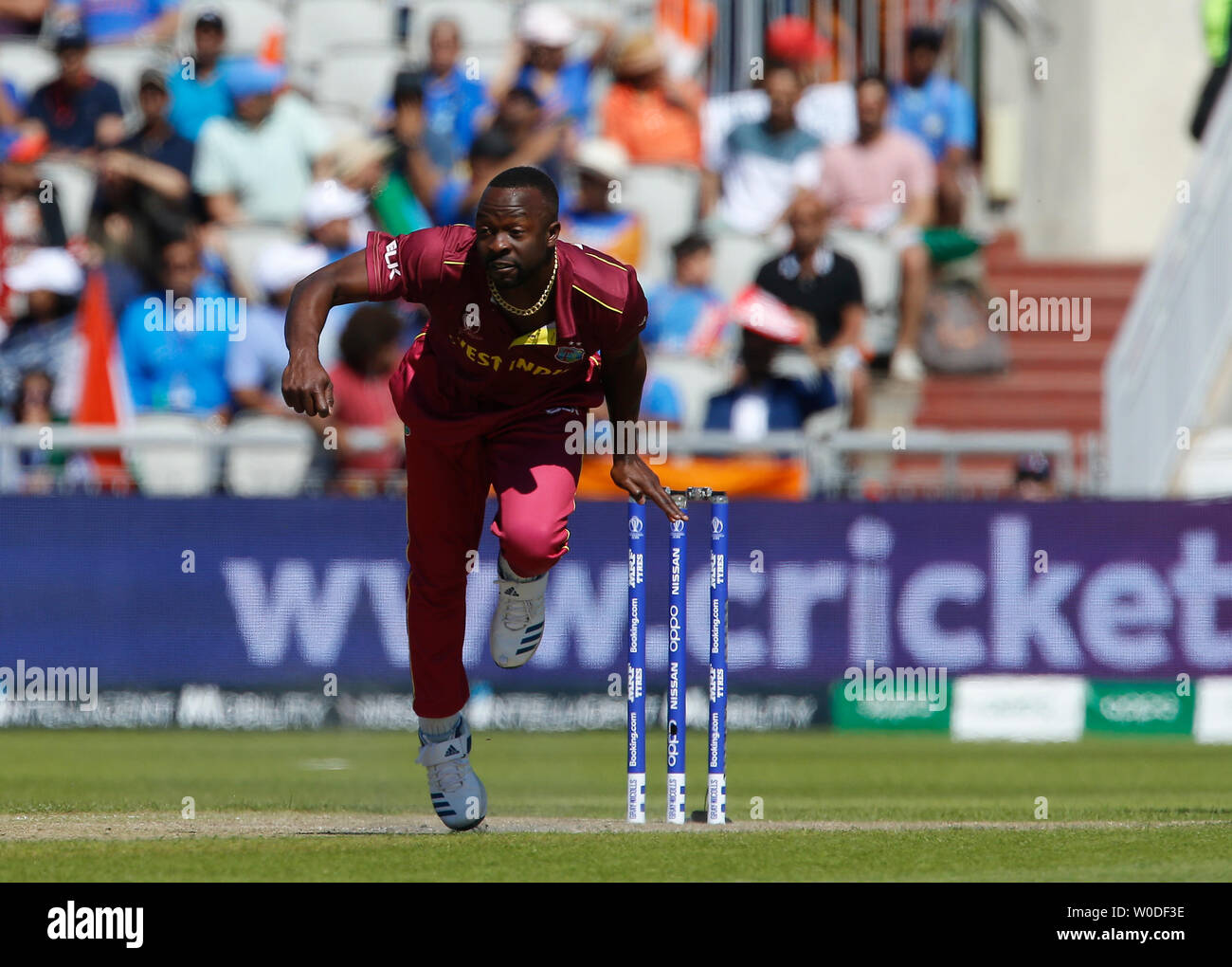 James roach hi-res stock photography and images - Alamy