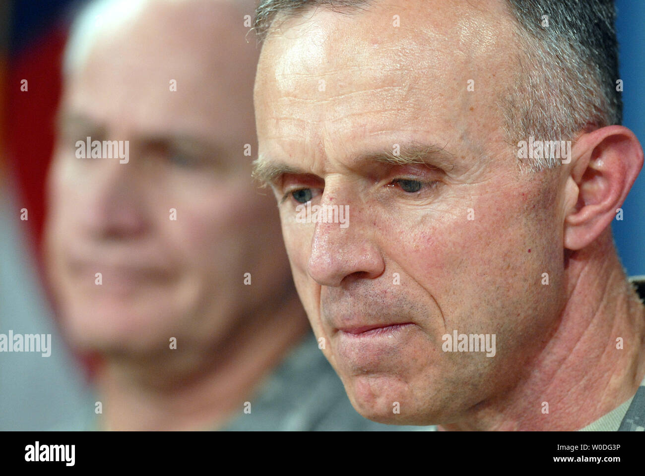 Maj. Gen. Thomas G. Miller (L) and Lt. Gen. James J. Lovelace discusses ...