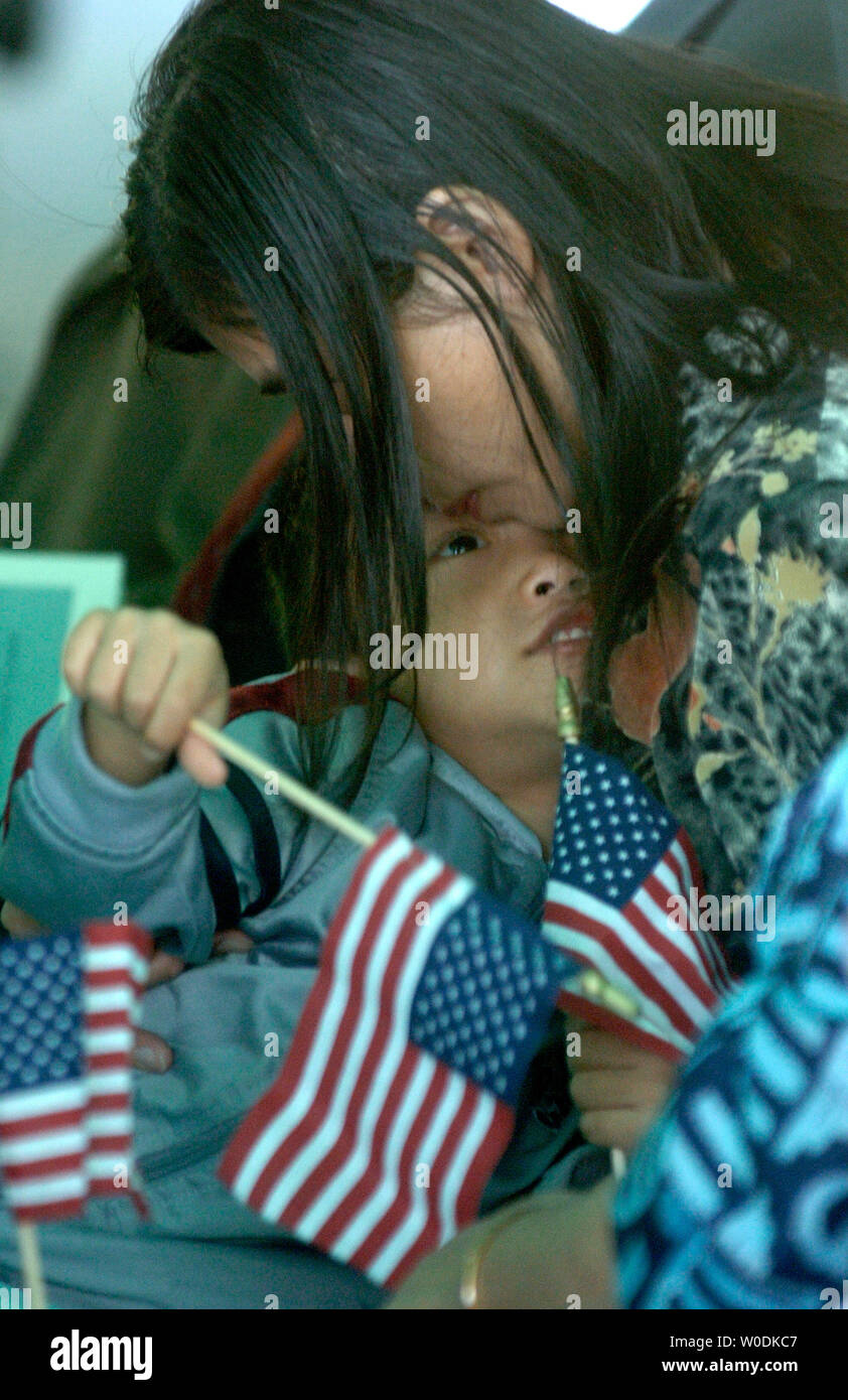 Swearing in ceremony u s citizens hi-res stock photography and images ...