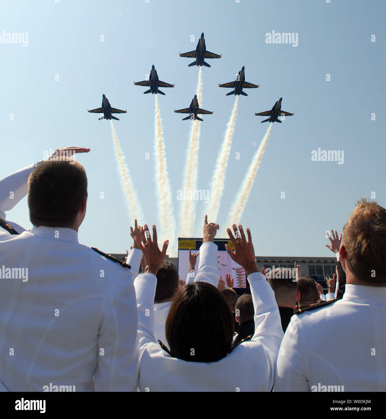Navys flight demonstration team hi-res stock photography and images - Alamy