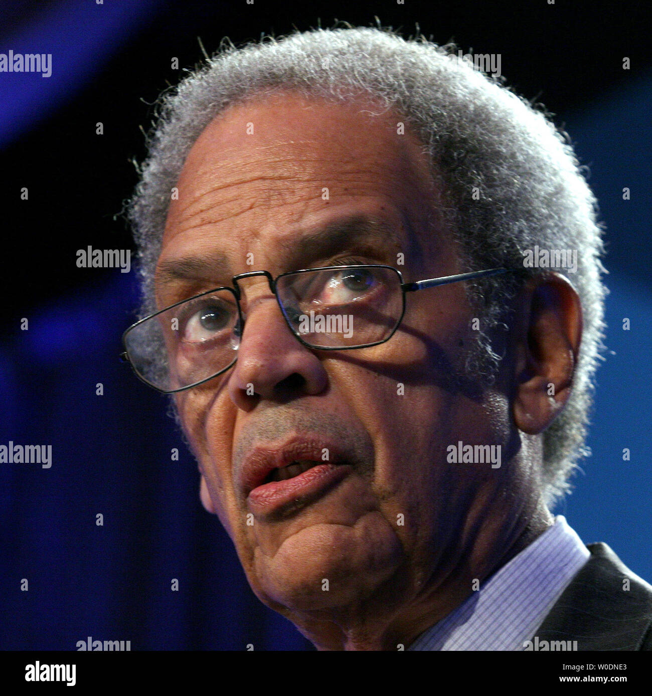 Author Roger Wilkins accepts his "Lifetime Achievement Award" and talks ...