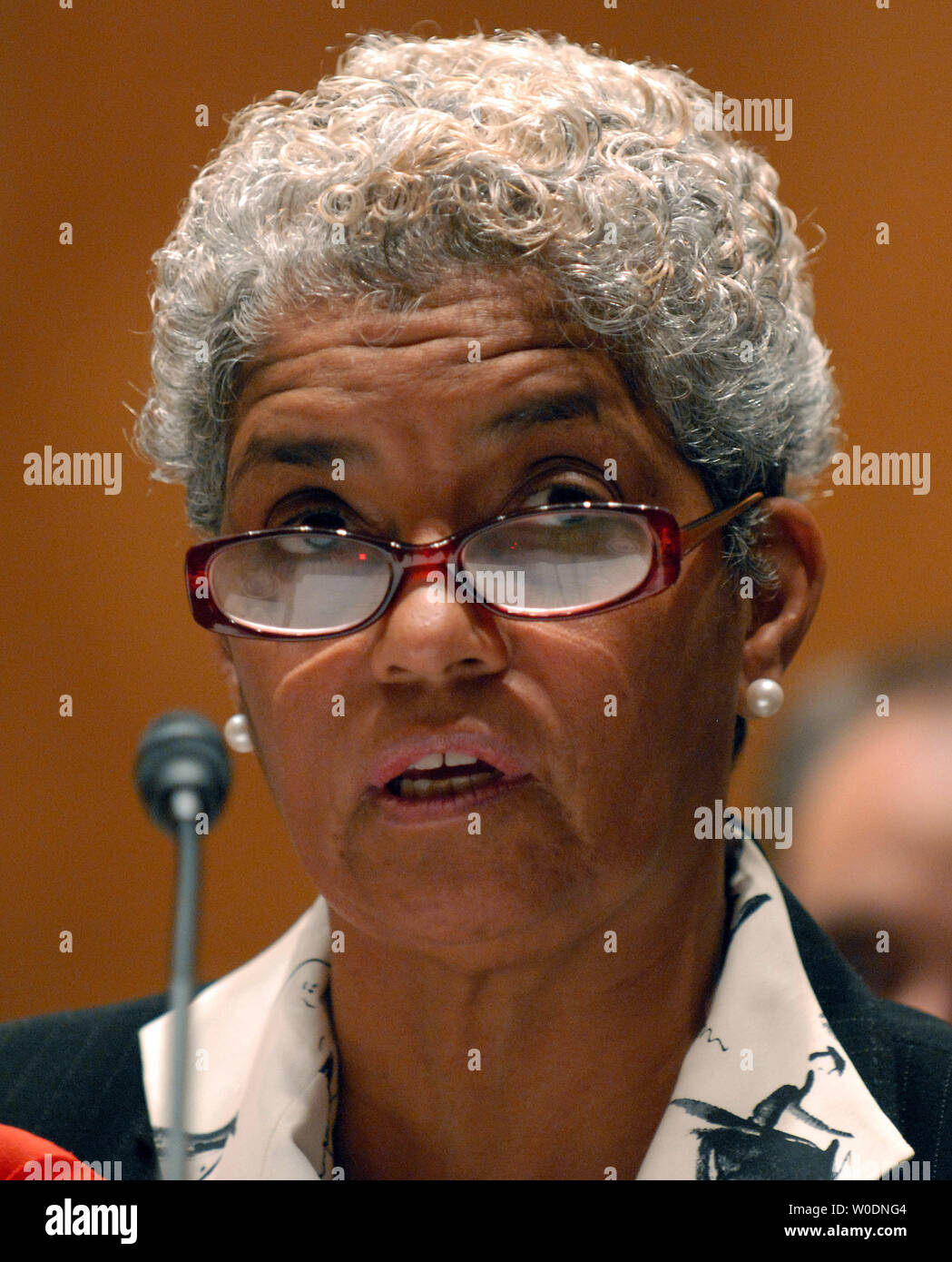 Atlanta Mayor Shirley Franklin testifies before the Senate Banking ...