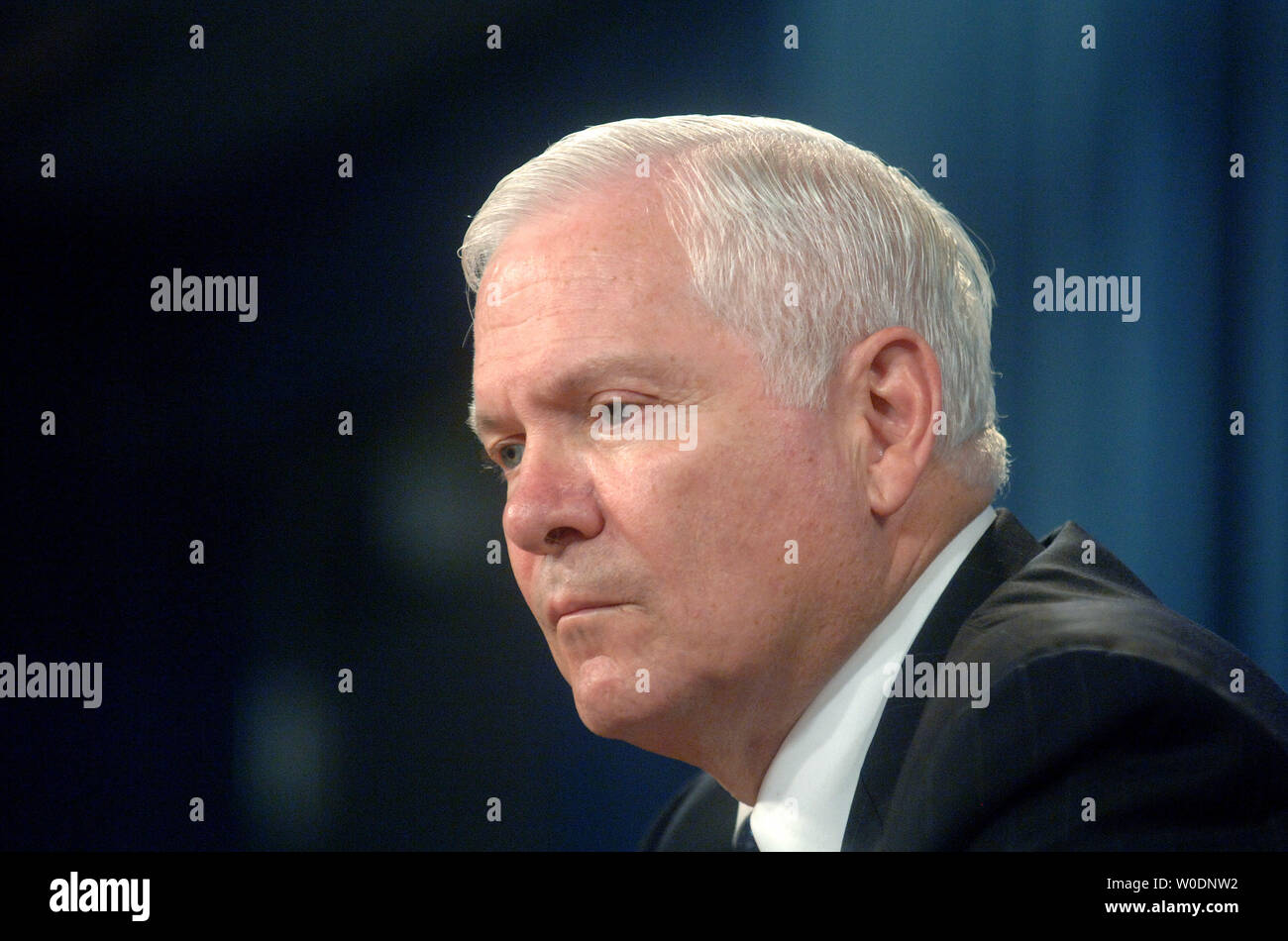Robert gates 2006 hi-res stock photography and images - Alamy
