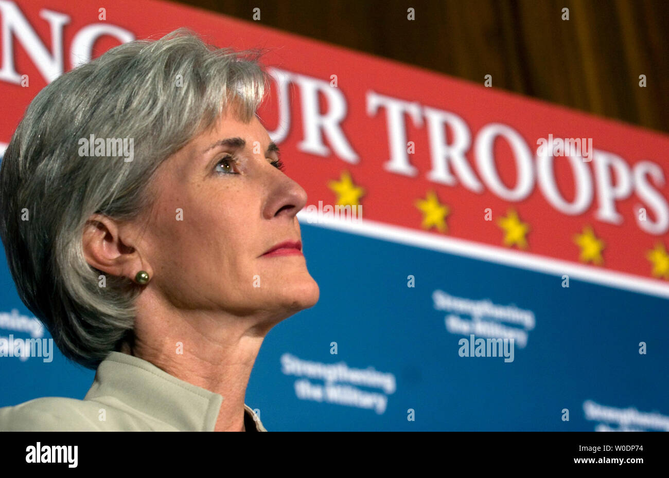 Gov kathleen sebelius hi-res stock photography and images - Alamy