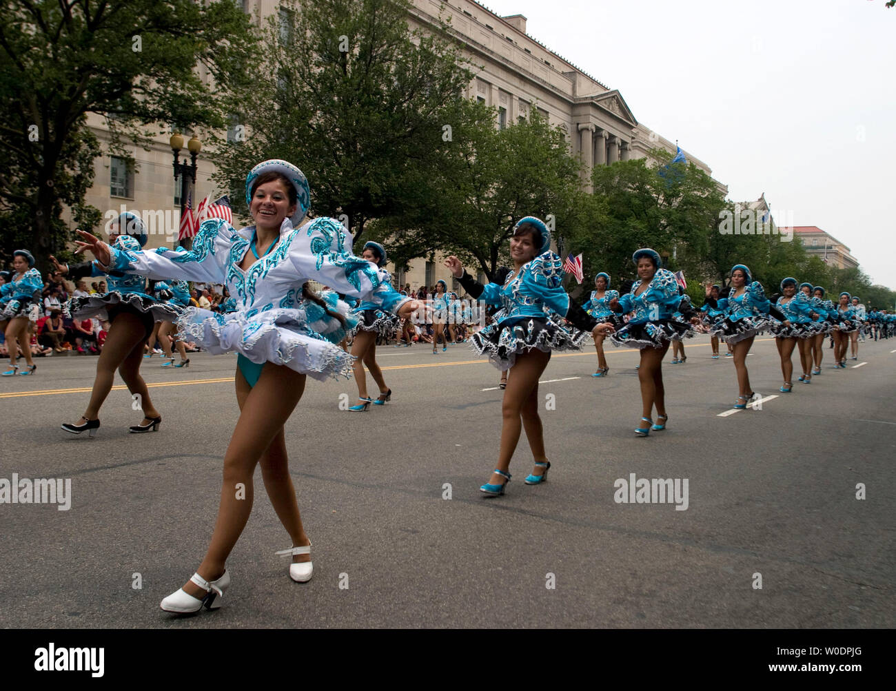 Participants march in the 2007 Independence Day Parade in Washington on ...